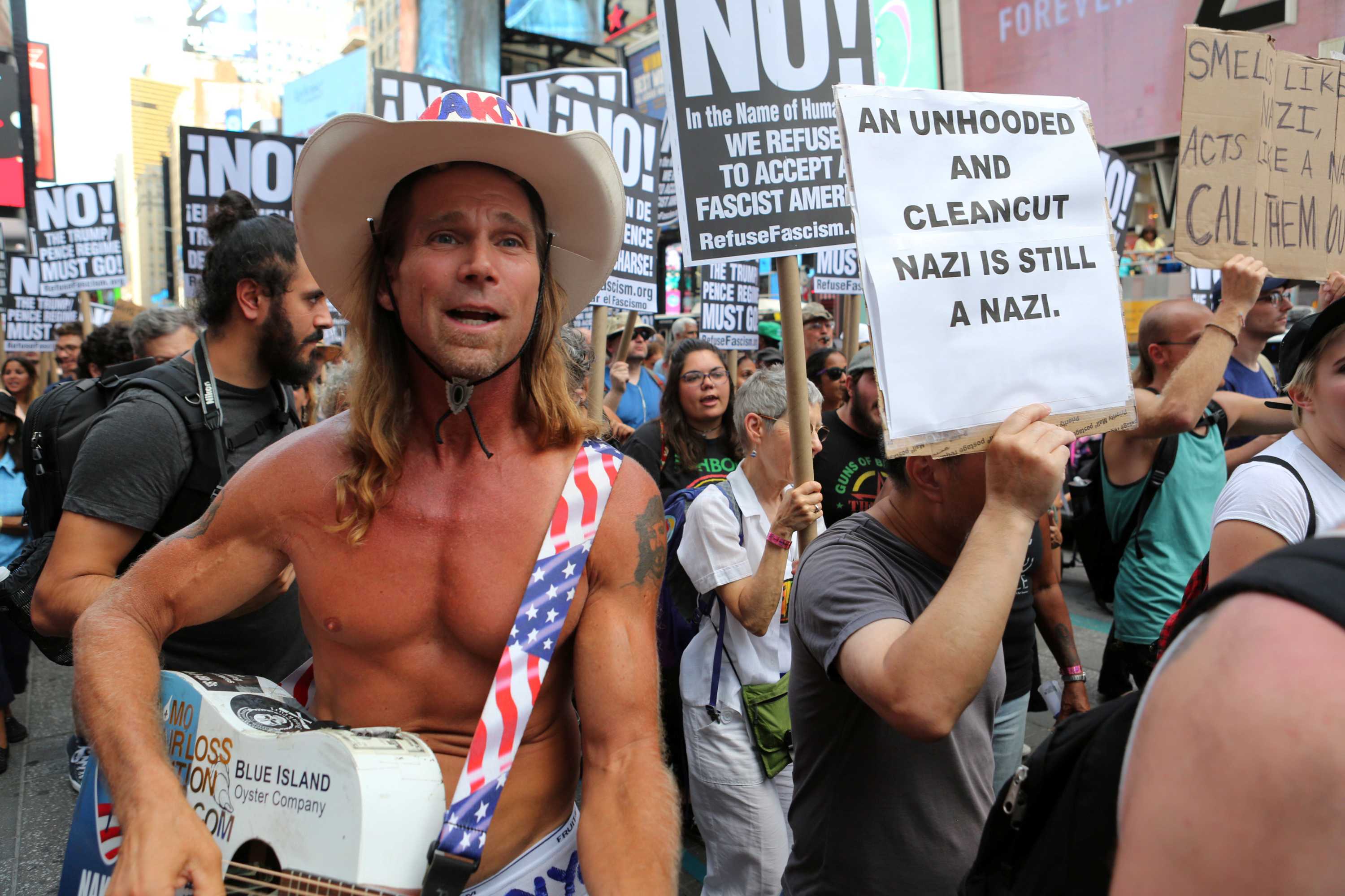 Charlottesville clashes prompt protesters to speak out against white ...