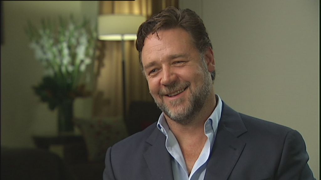 Russell Crowe praises Australia but condemns political 'lack of ...