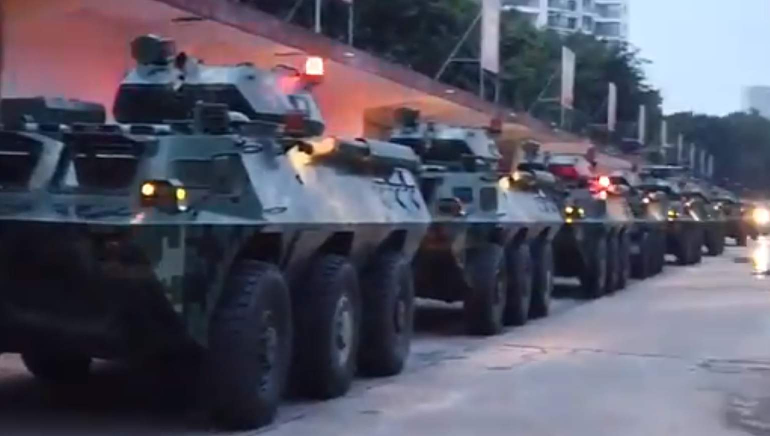 Satellites capture Chinese tanks assembling north of HK - ABC listen