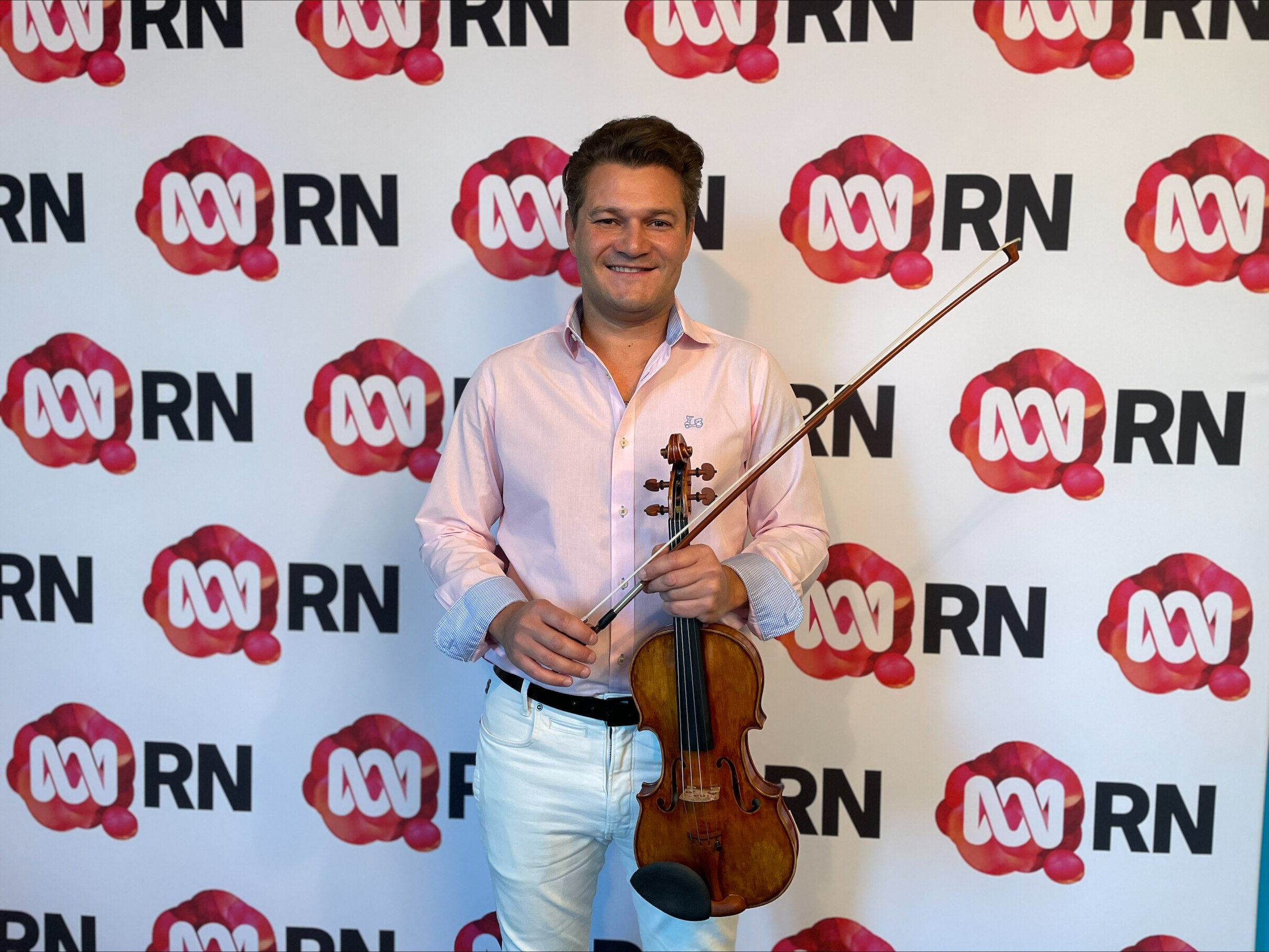 Black sequins and (ba)rock: violinist Alexandre da Costa - ABC listen