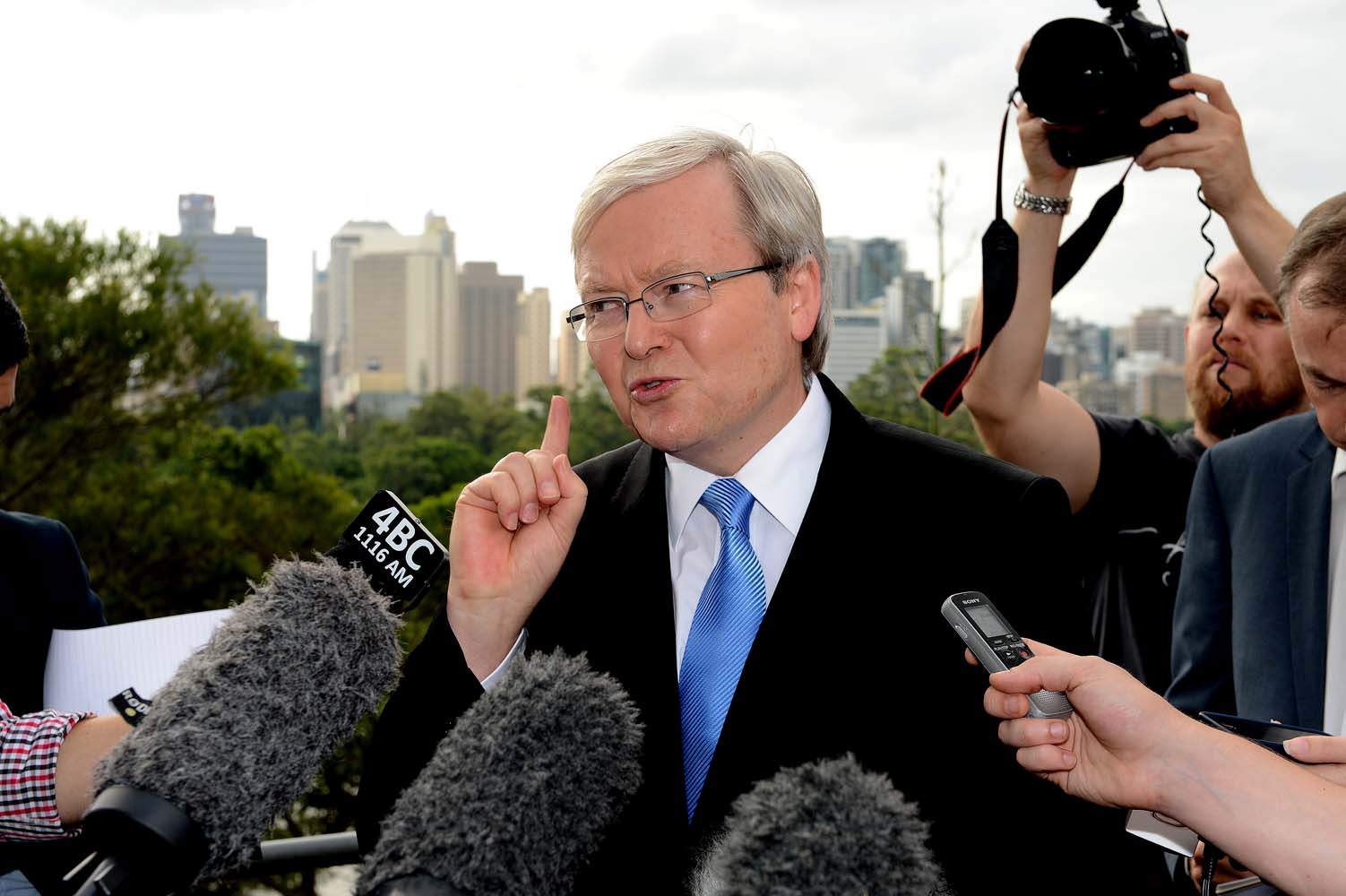 Federal Coalition changes tack in advertising campaign targeting Prime ...