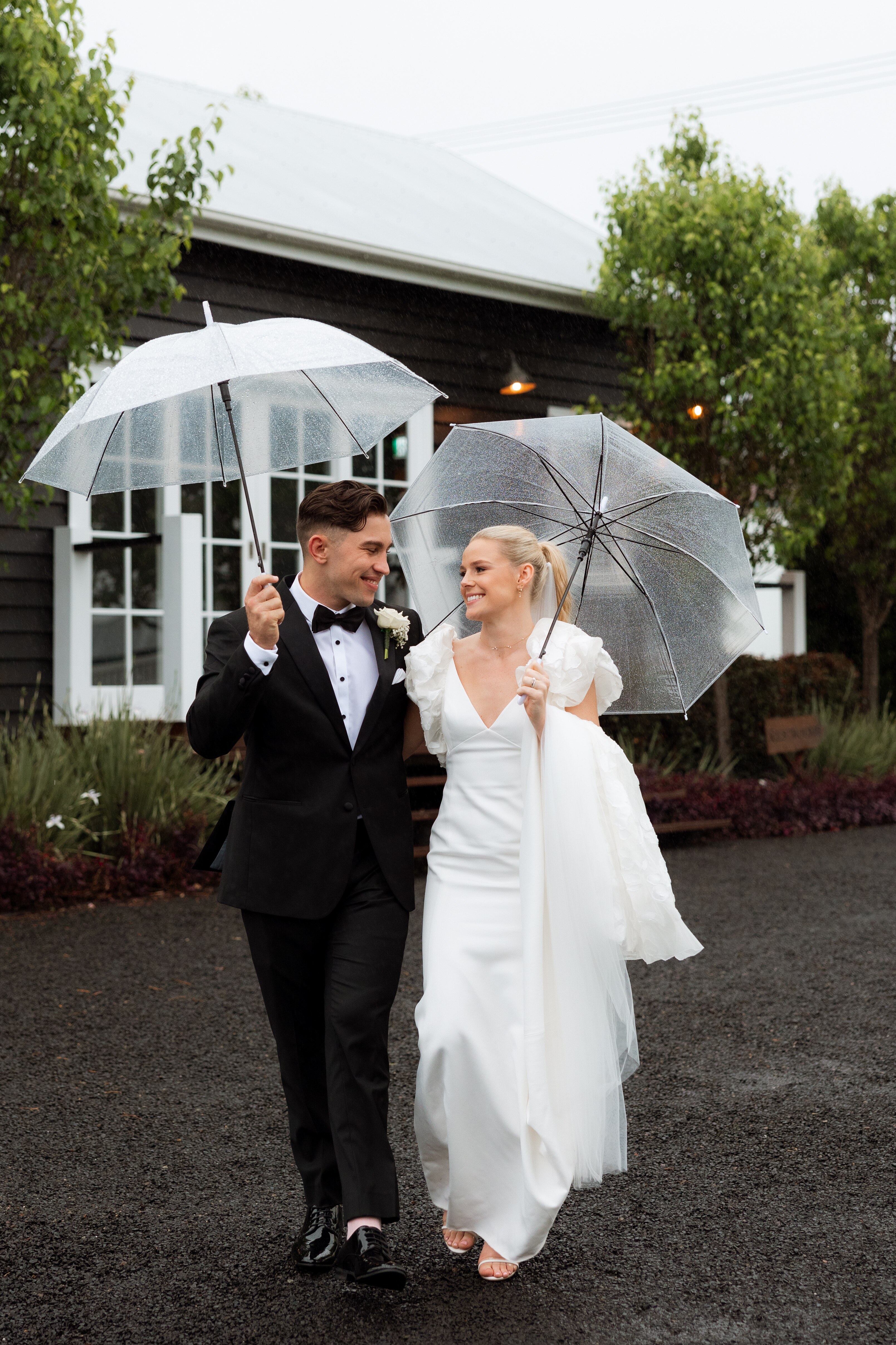 Two hours to prepare a wedding - ABC listen