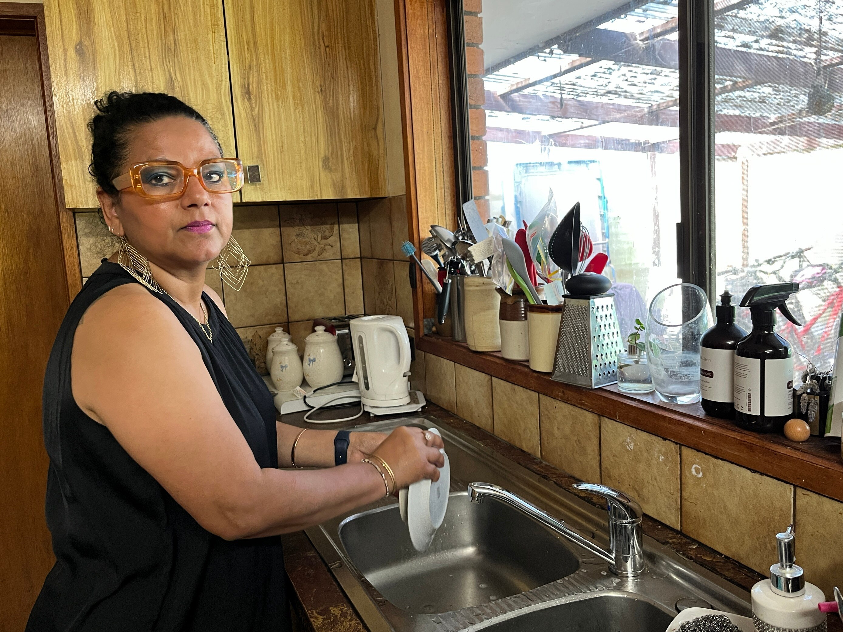 Leongatha community raises $11,000 for much-loved volunteer's carer ...