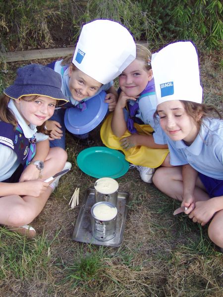 Girl Guides still 'popular and relevant' - ABC News