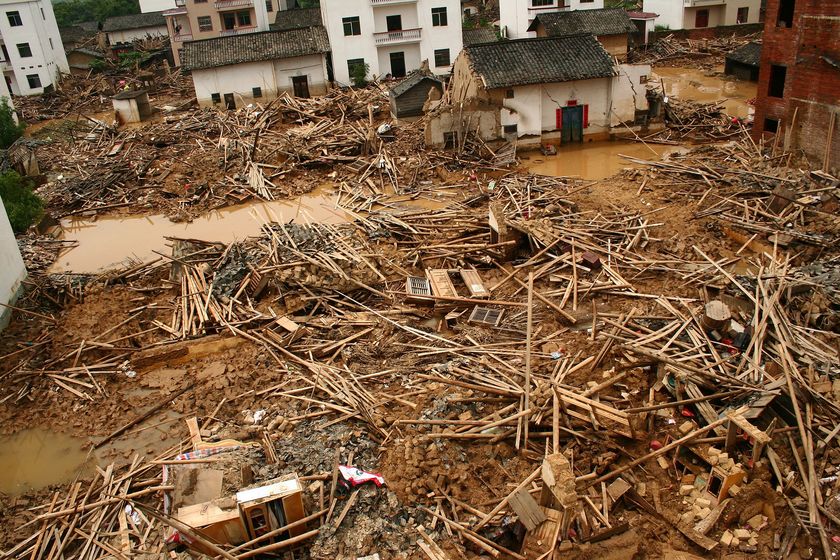 '15 dead, 550,000 flee' China flooding - ABC News