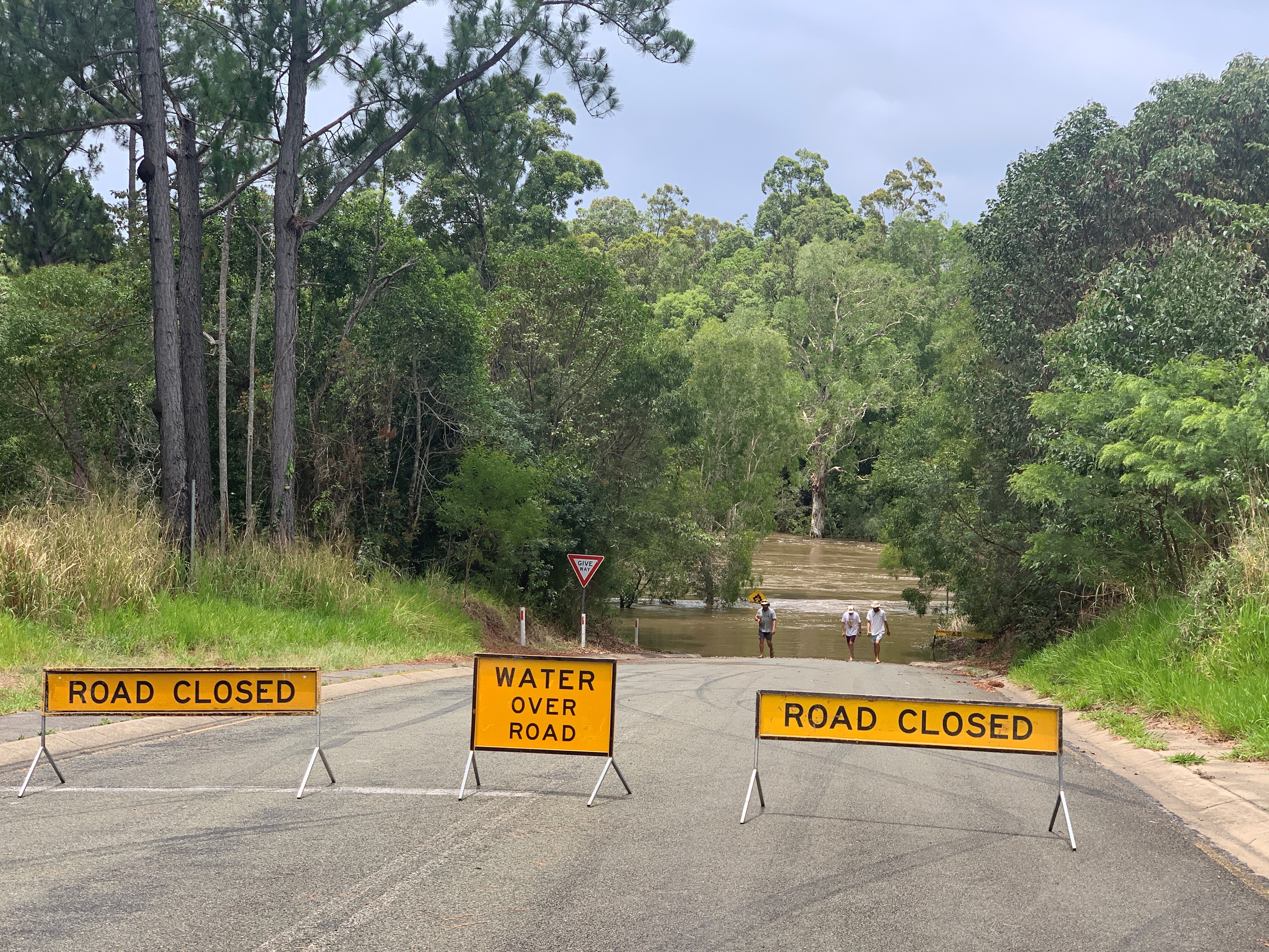 Flood watch continues for parts of Queensland as final wintry blast set ...