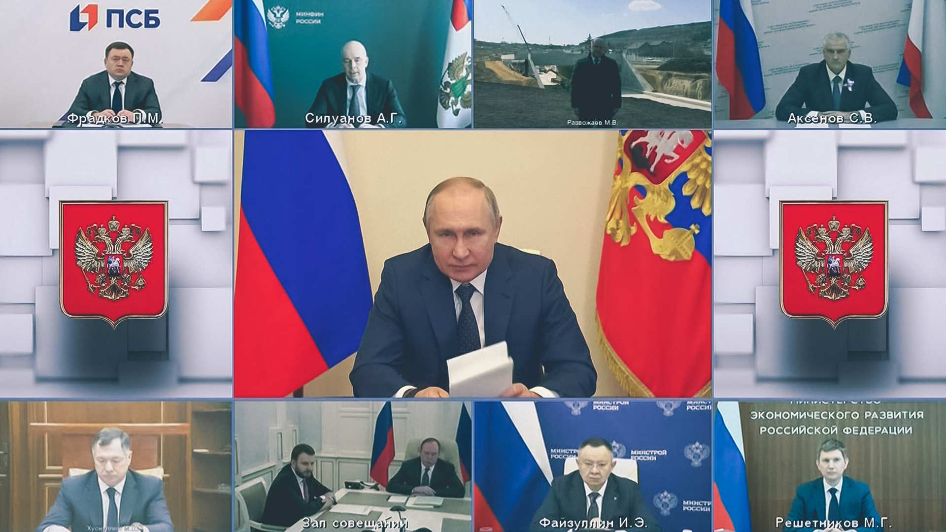 Russia Media Freedom - Behind The News