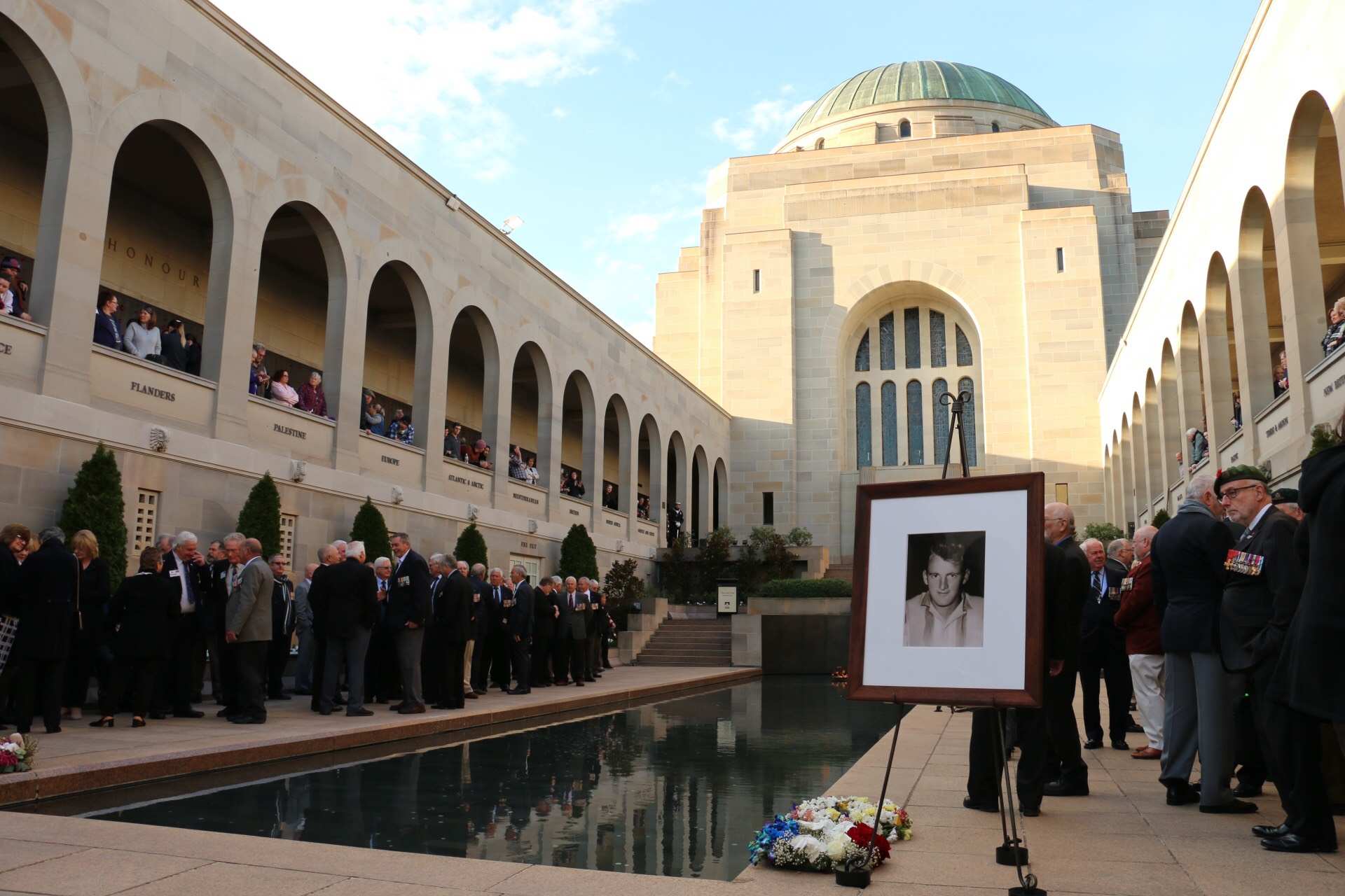 Vietnam veterans honoured at Last Post ceremony in Canberra - ABC News