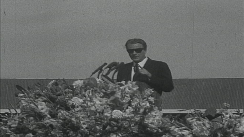 Billy Graham at the MCG in 1969 - ABC News