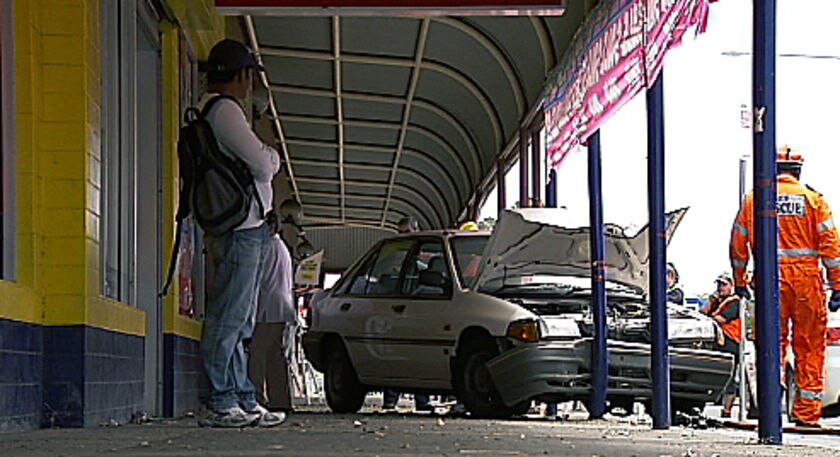 Car driven into Kilburn shops - ABC News