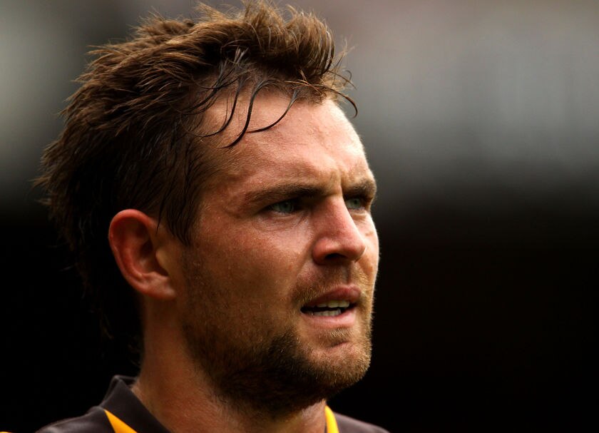 Hodge back to lead Hawks - ABC News