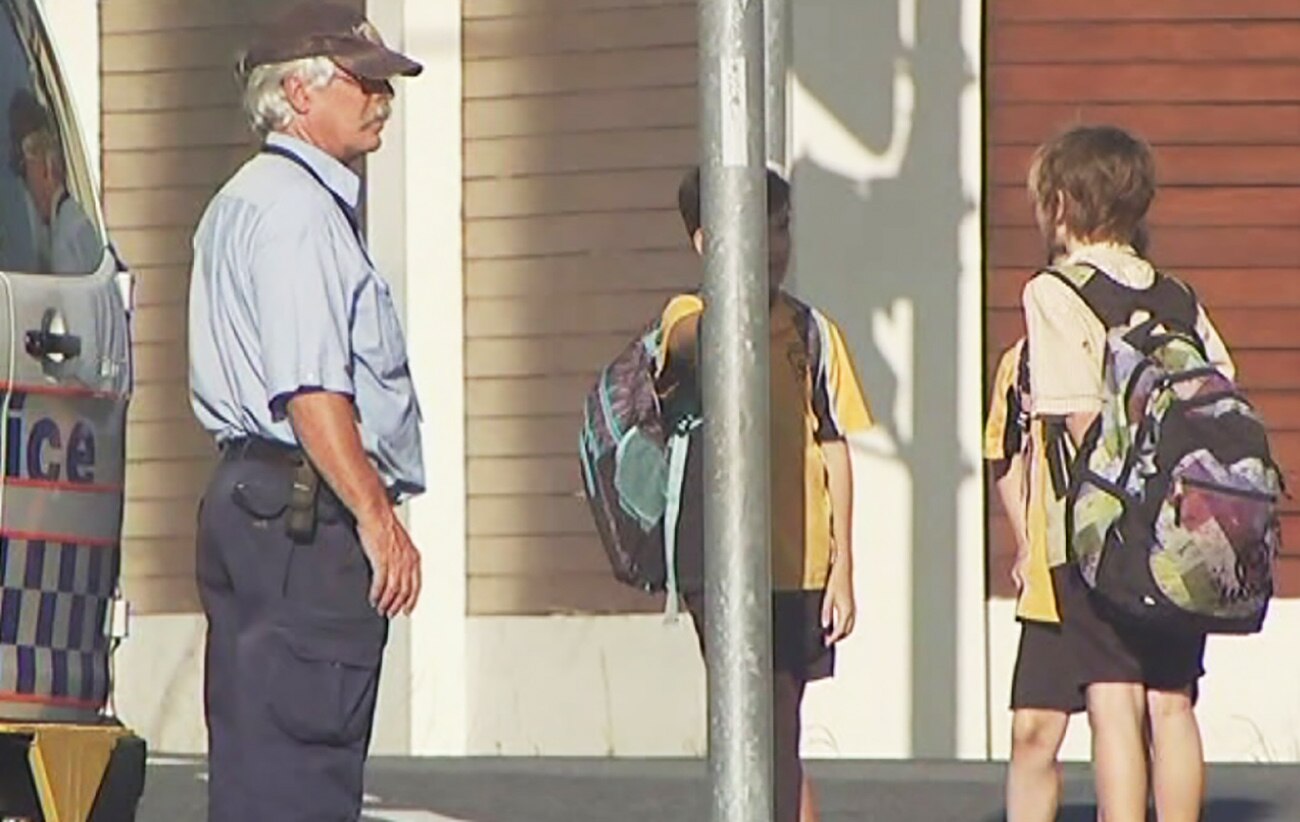 Man shot dead on Gold Coast near Labrador State School - ABC News