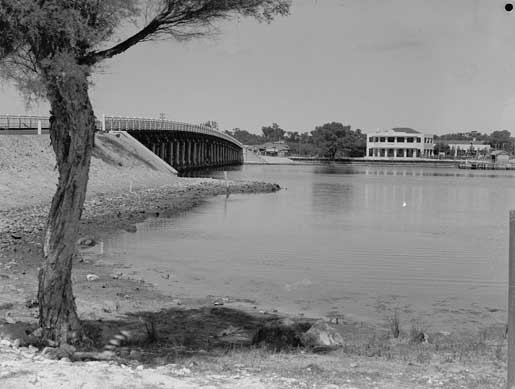 Canning Bridge: One of Perth's original timber crossings still strong ...