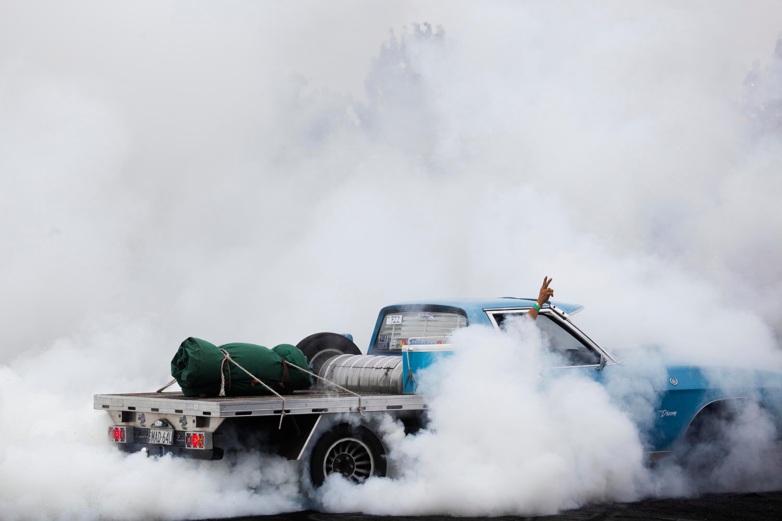 Summernats attracts record crowd, no arrests - ABC News
