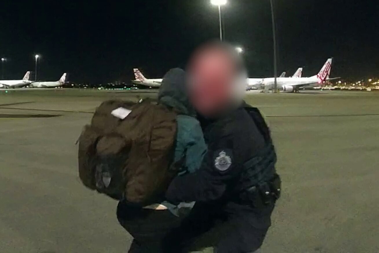 Woman jailed for stabbing AFP officer with pen at Perth Airport - ABC News