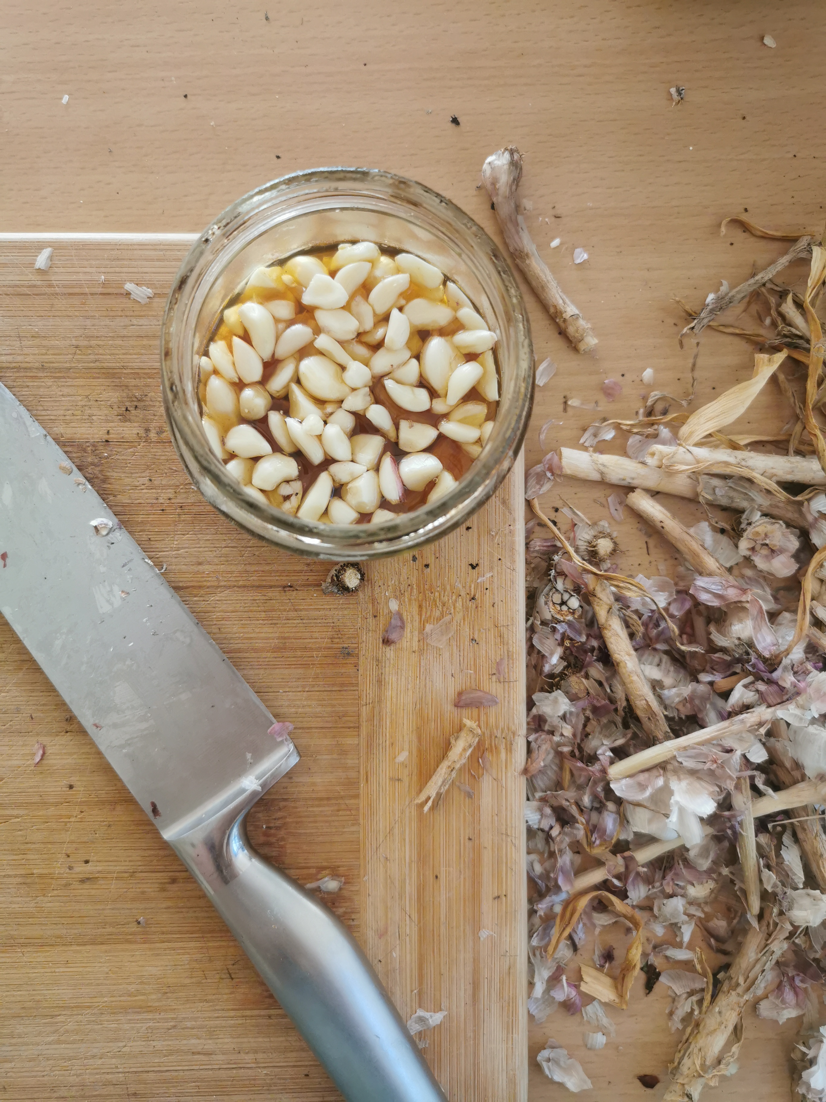 How to grow garlic in a small garden - ABC News
