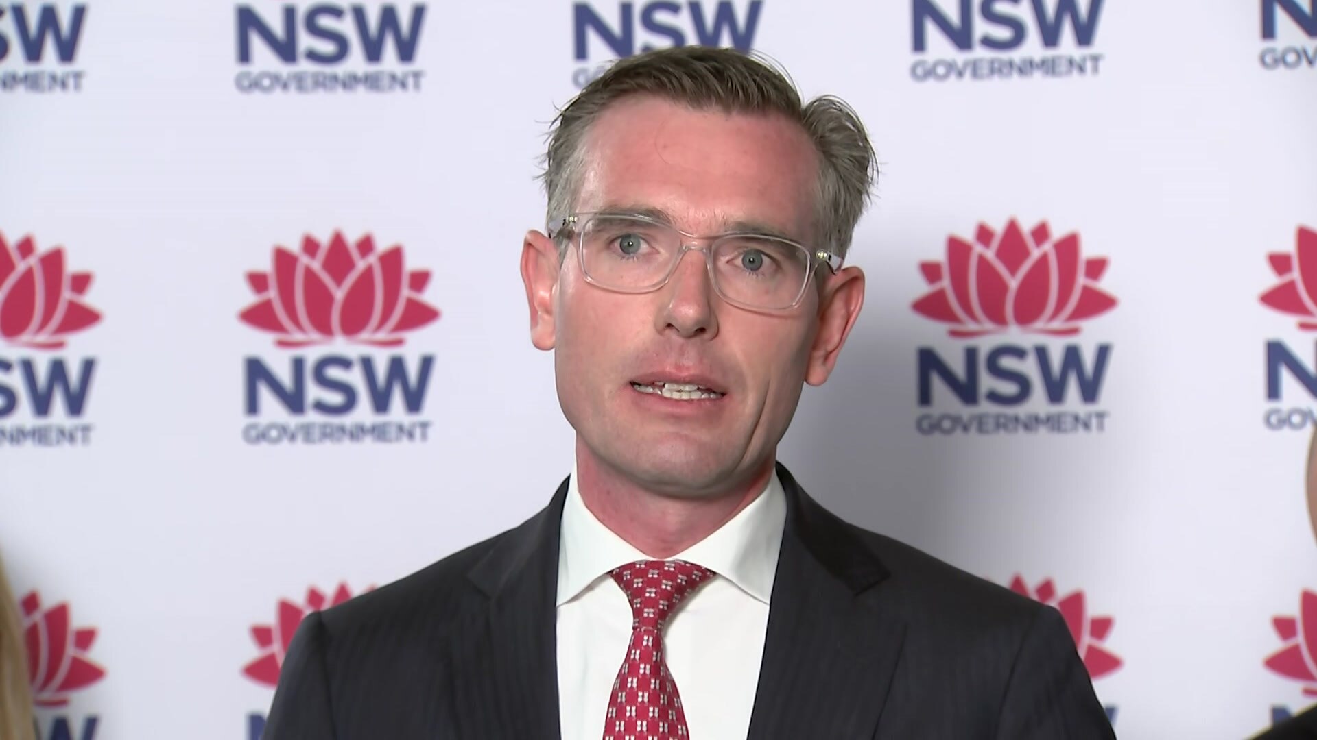 NSW polls narrow less than month from election day - ABC listen