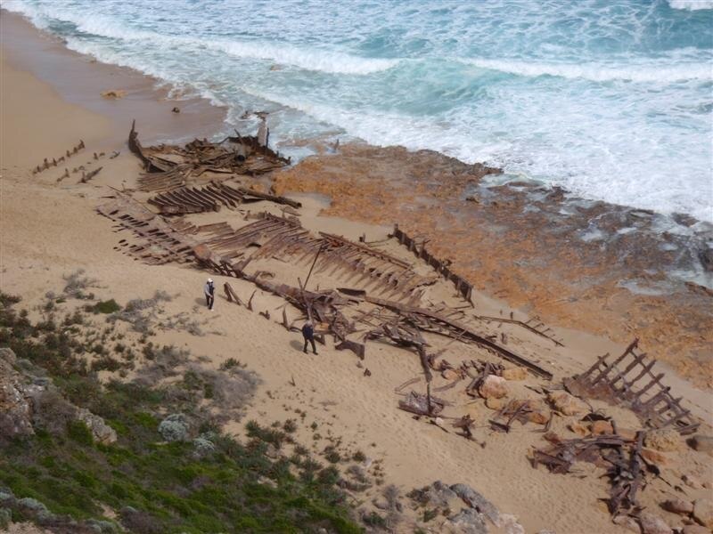 Wild weather leaves shipwreck exposed - ABC News