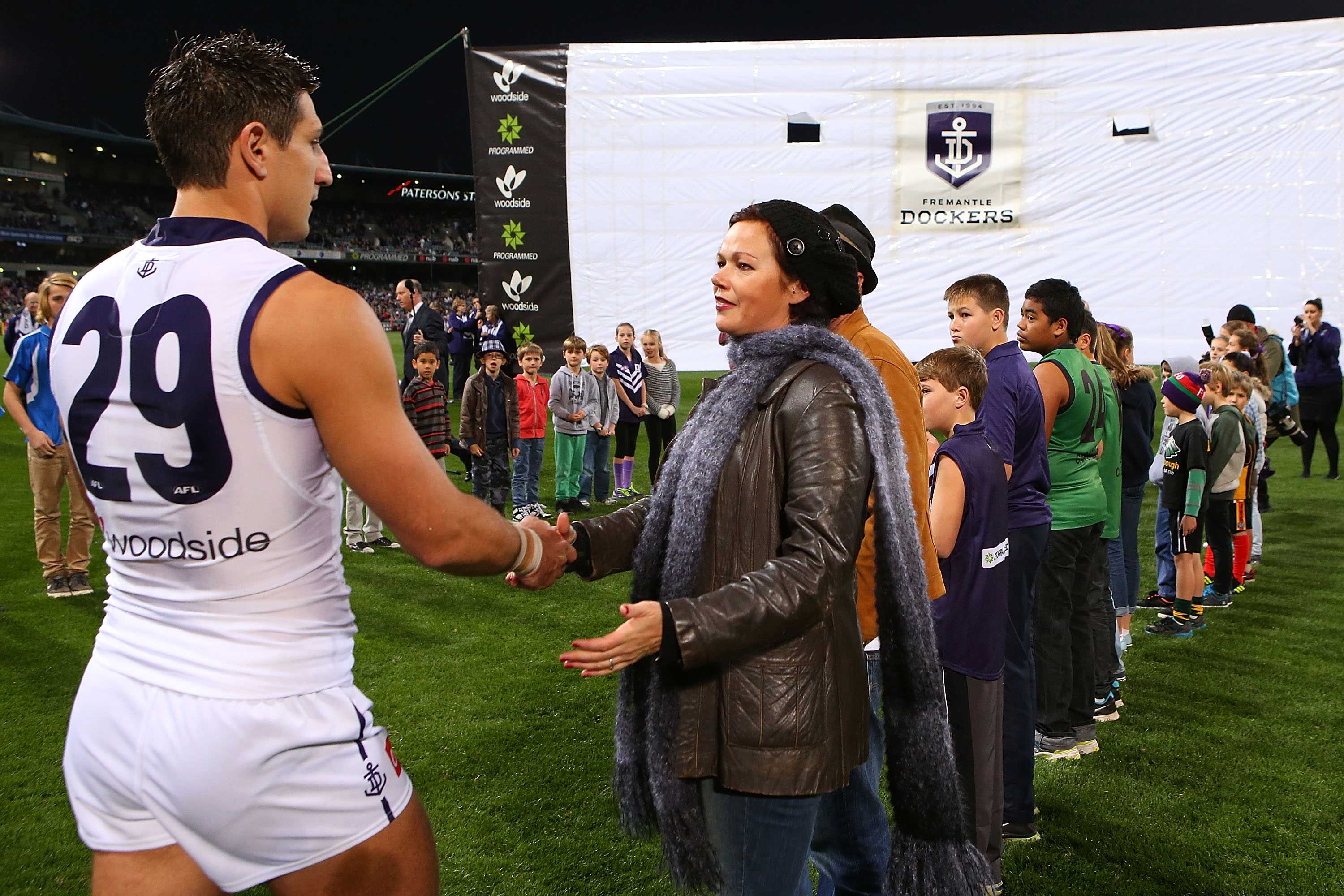 MH17: Maslin children honoured as Fremantle Dockers pay tribute to ...