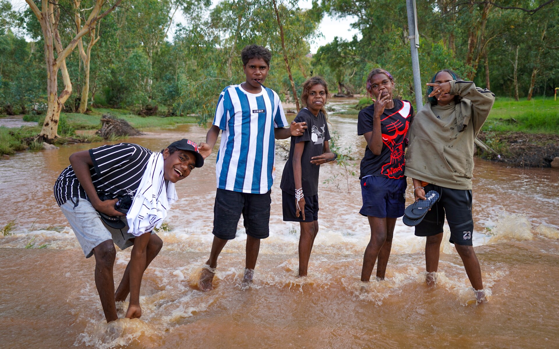 Alice Springs' usually dry Todd River flowing strong thanks to rain ...