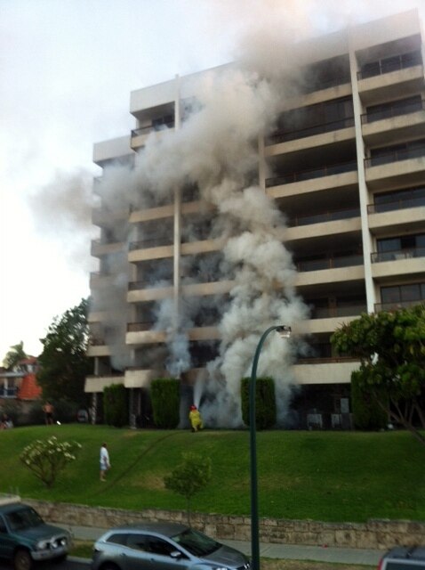 Electronic cigarette blamed for South Perth apartment block fire - ABC News