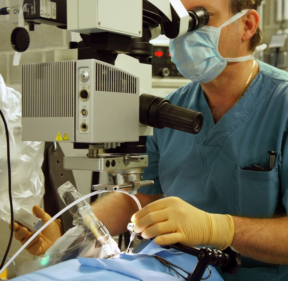 Robot operates inside British man's eye in world first 'fairy tale ...