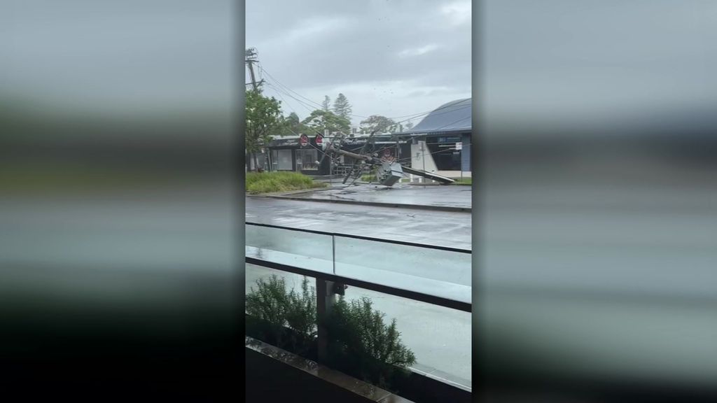 Ballina pole - ABC News