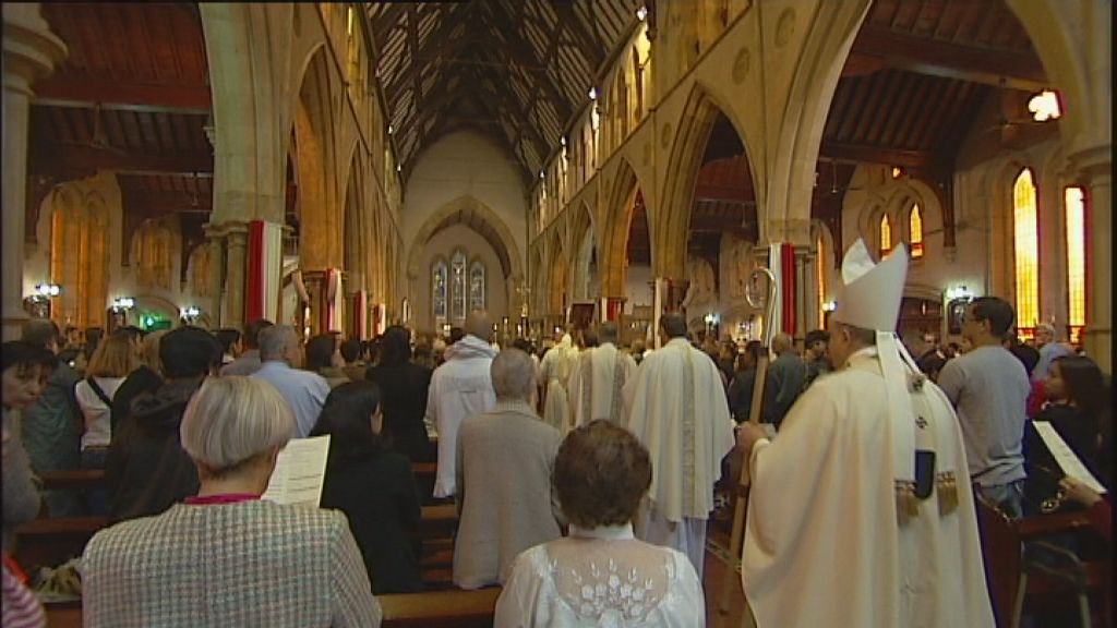 Thousands celebrate Easter Sunday - ABC News