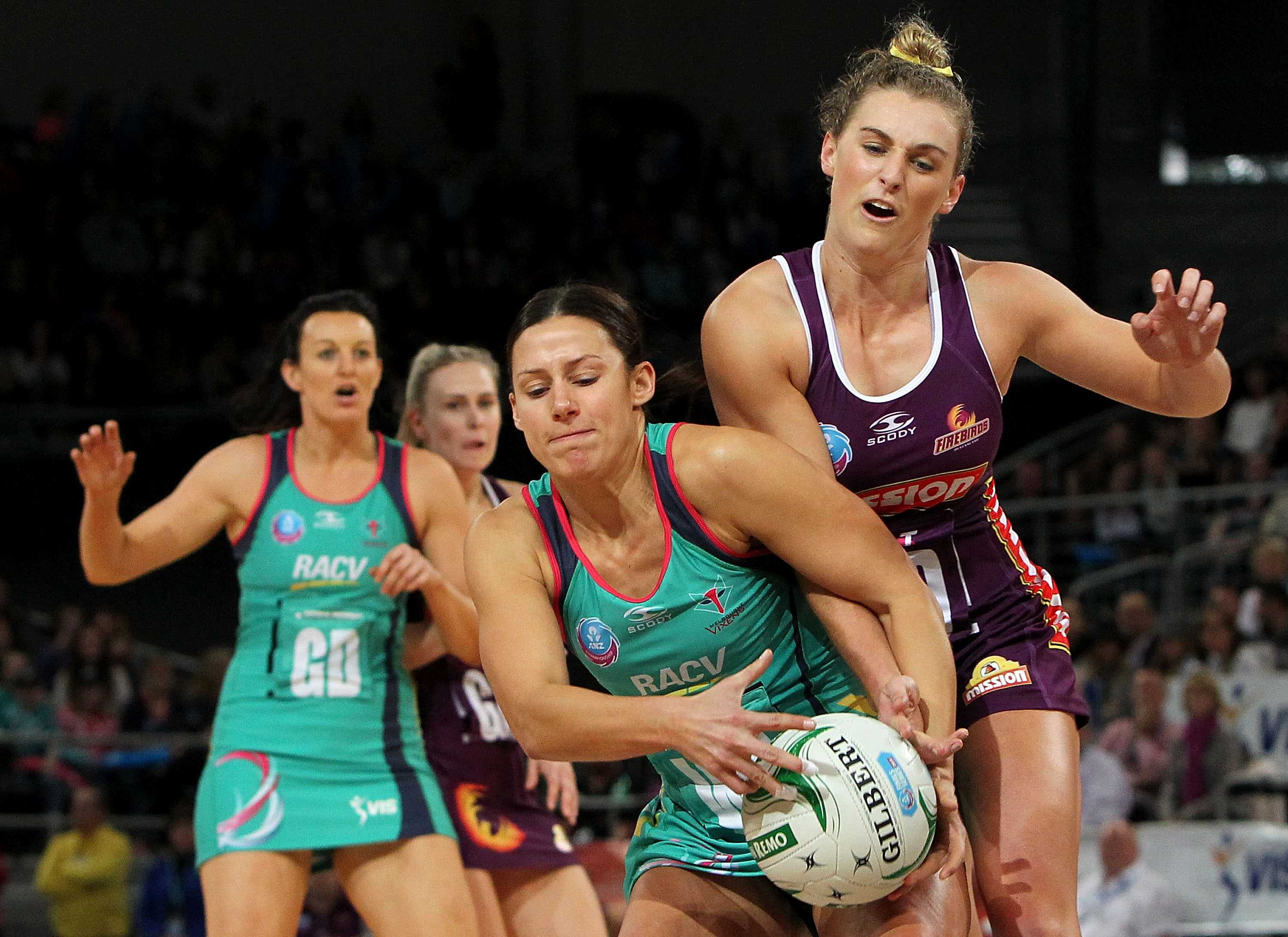Melbourne Vixens beat Queensland Firebirds 53-42 to win trans-Tasman ...