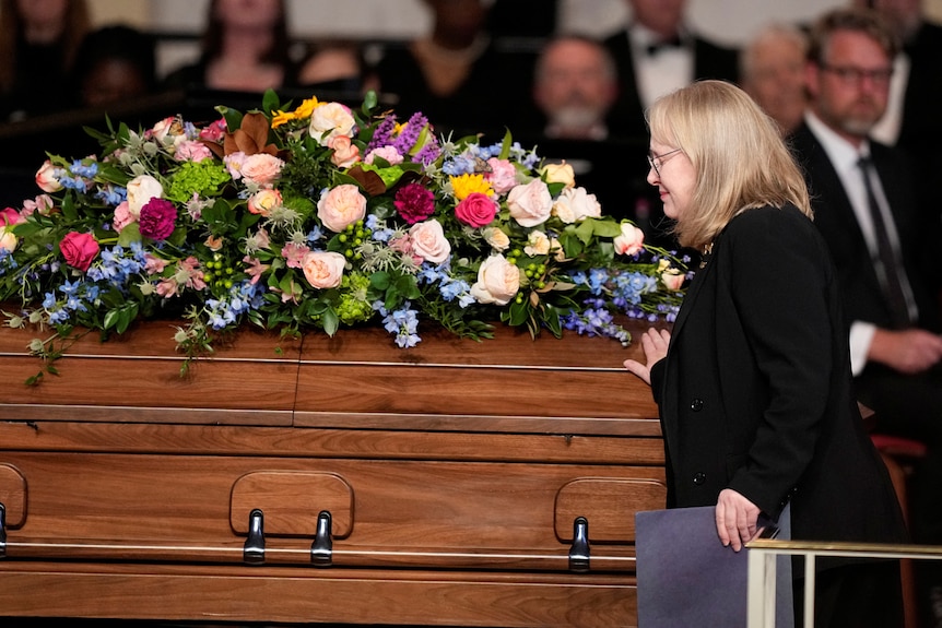 Jimmy Carter, 99, makes rare public appearance at his wife Rosalynn’s ... Jimmy Carter, 99, makes rare public appearance at his wife Rosalynn’s ...