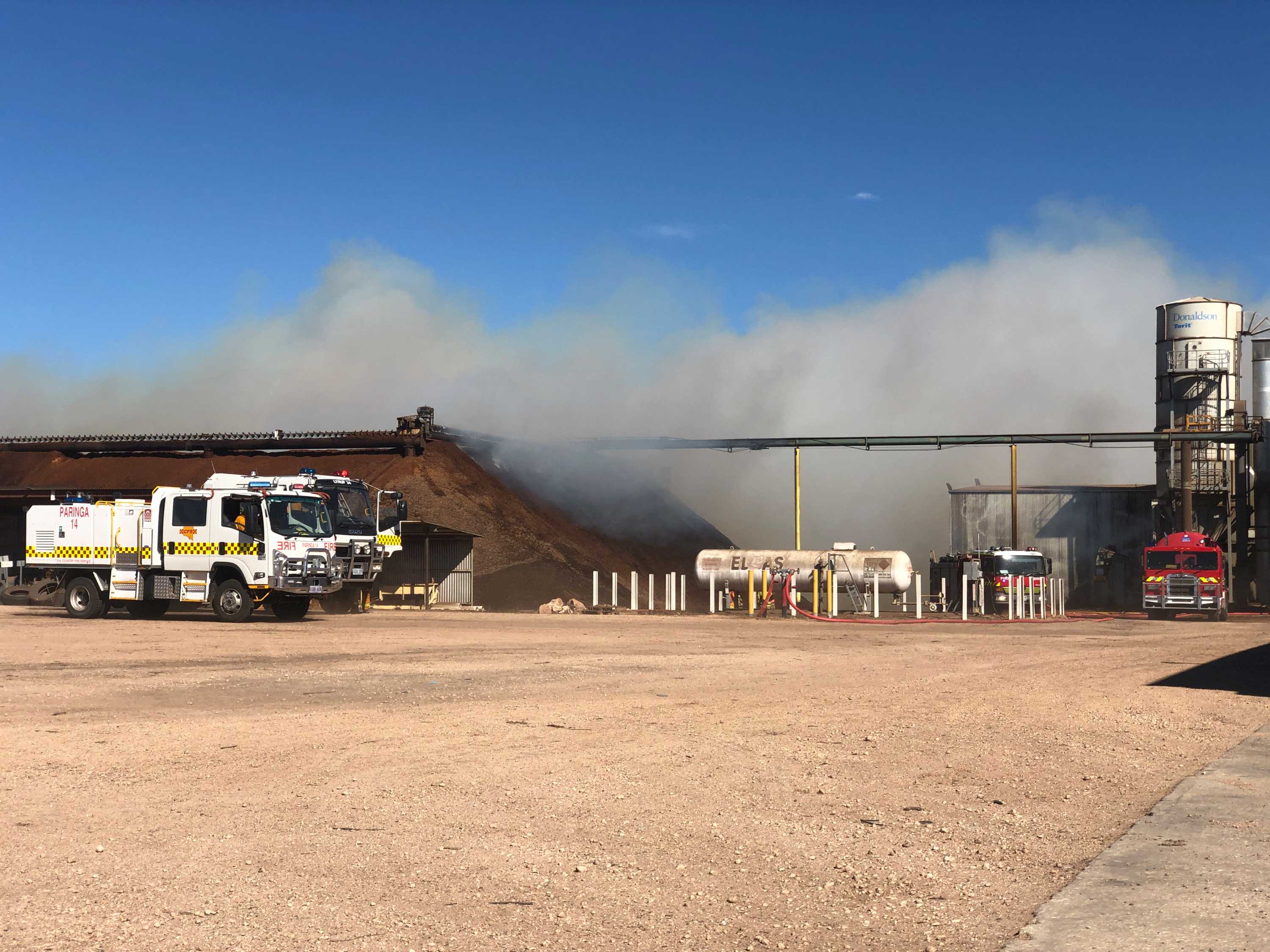 Riverland almond husk blaze puts farmers on alert for spontaneous ...