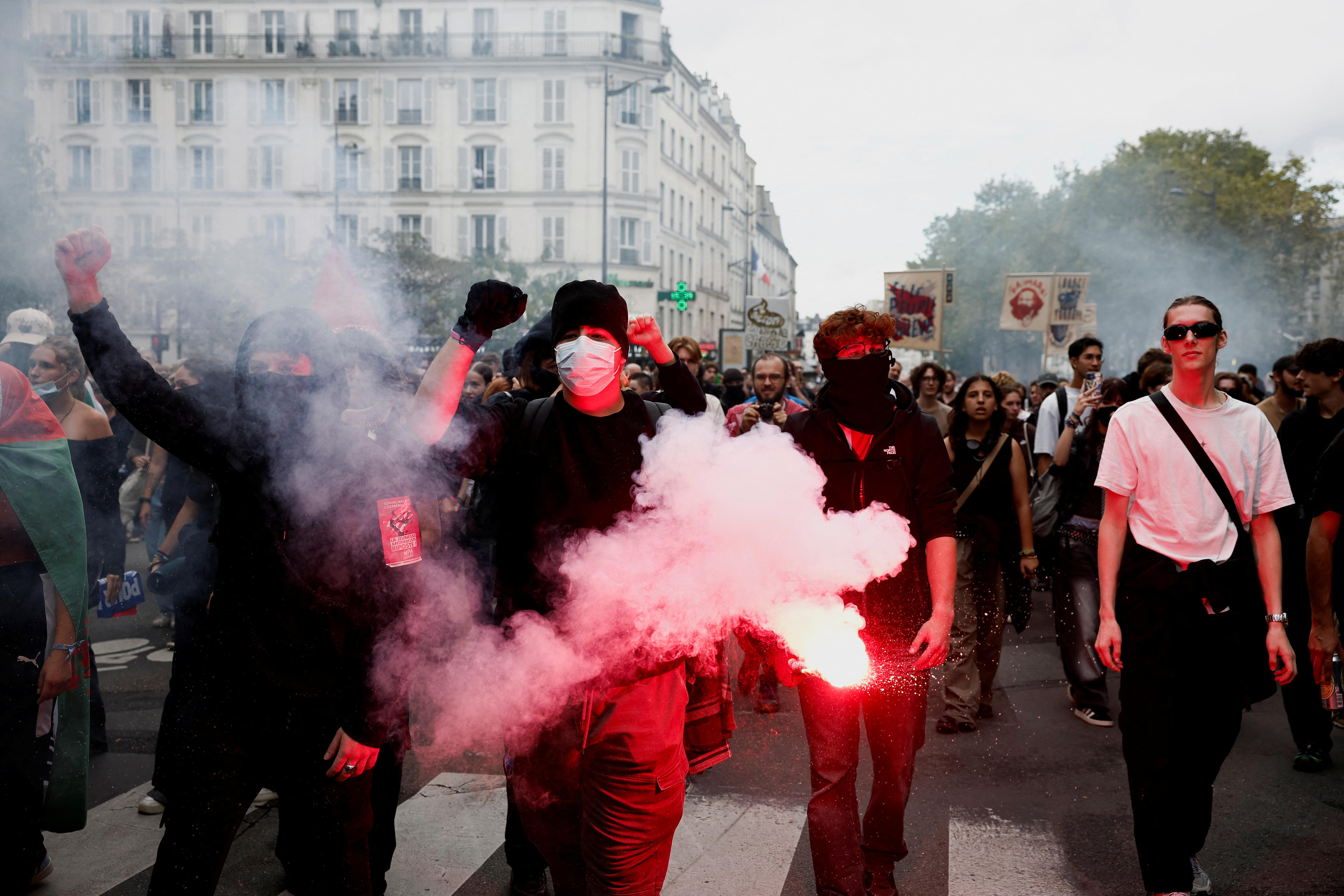 Thousands protest in France after Emmanuel Macron refuses to name ...