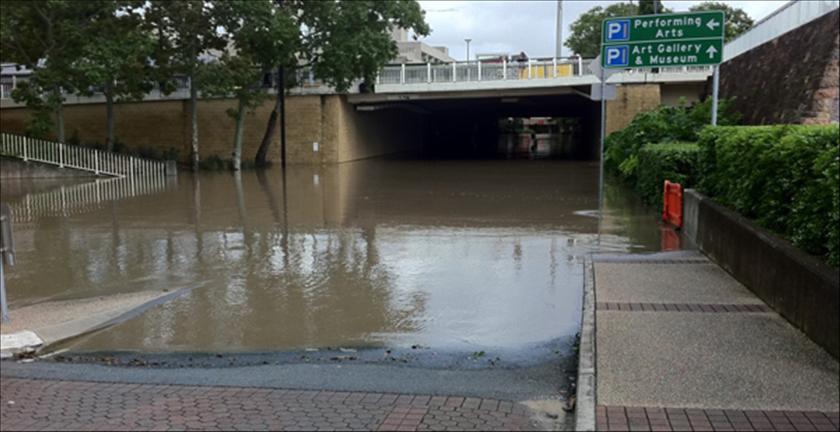 Artworks moved as flood level rises - ABC News