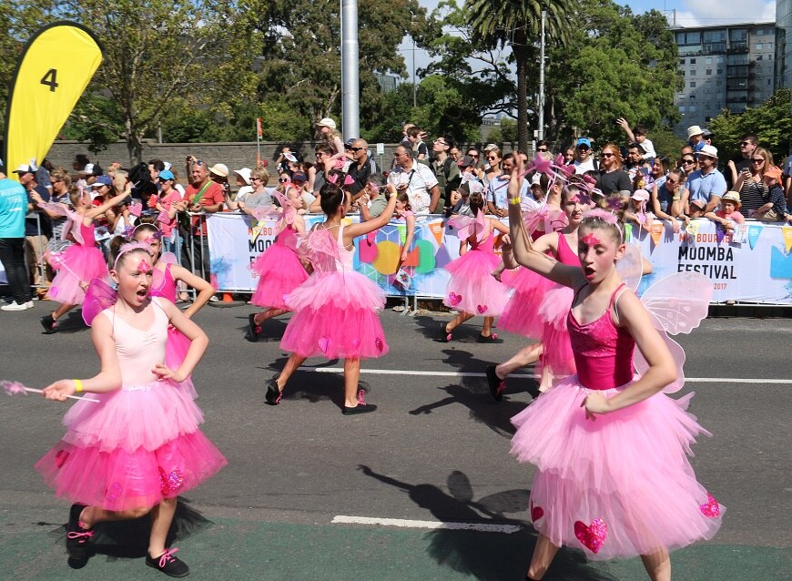Moomba parade: Thousands line St Kilda Rd for colourful Melbourne ...