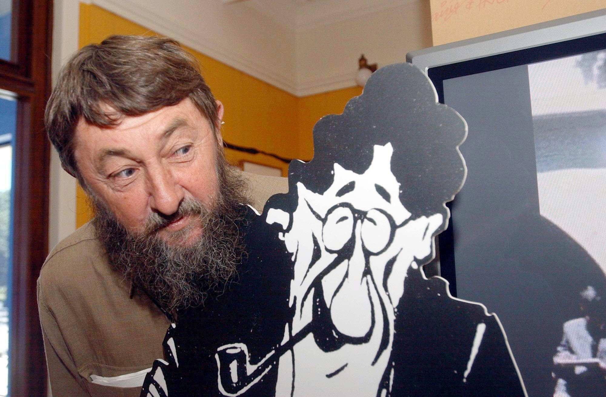 Mungo MacCallum, veteran journalist and commentator, dies aged 78 - ABC ...