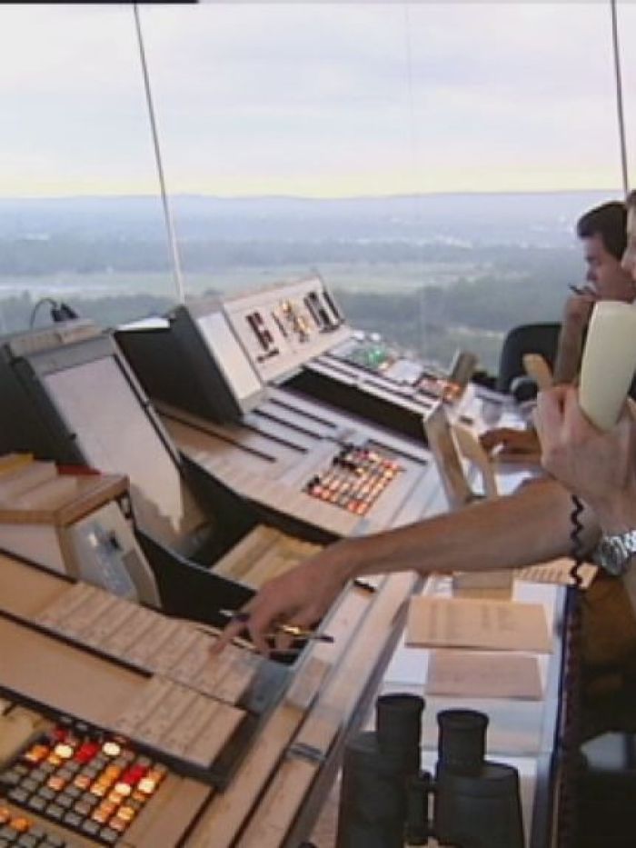 Plane tracking system at Sydney Airport failing regularly - ABC listen