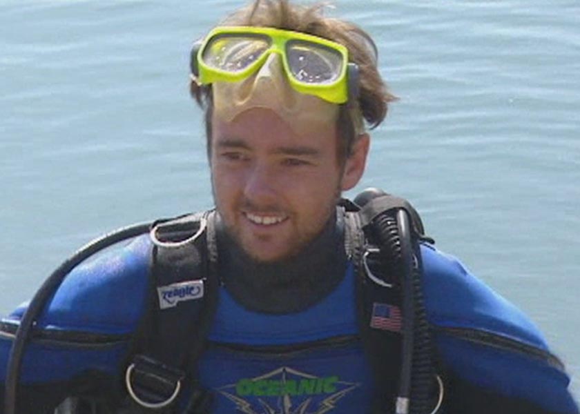 Aquanaut resurfaces after underwater holiday - ABC News
