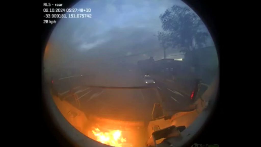 Garbage truck catches fire after lithium battery explosion - ABC News