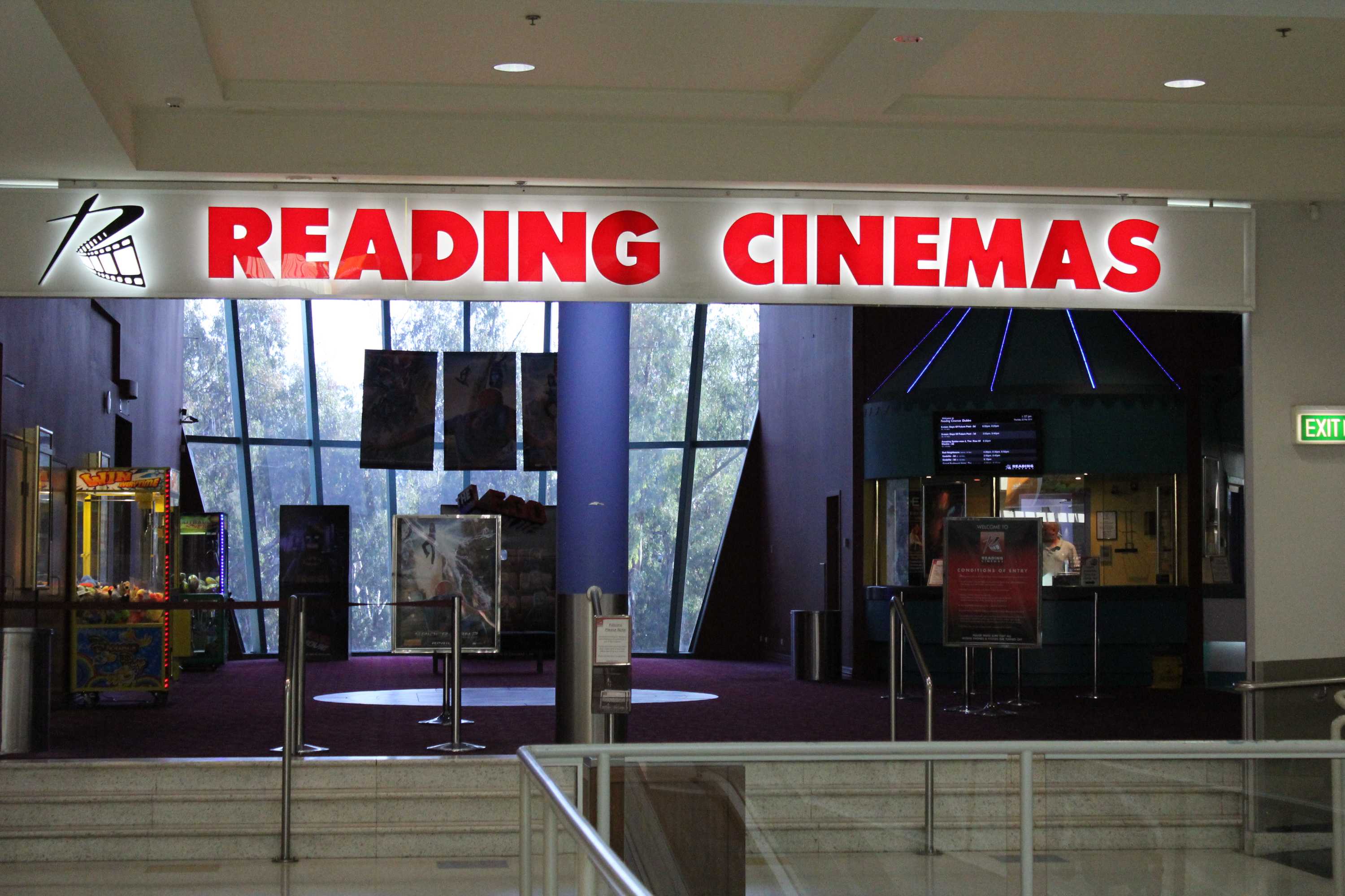 Refurbishment planned as cinema decides to stay - ABC News