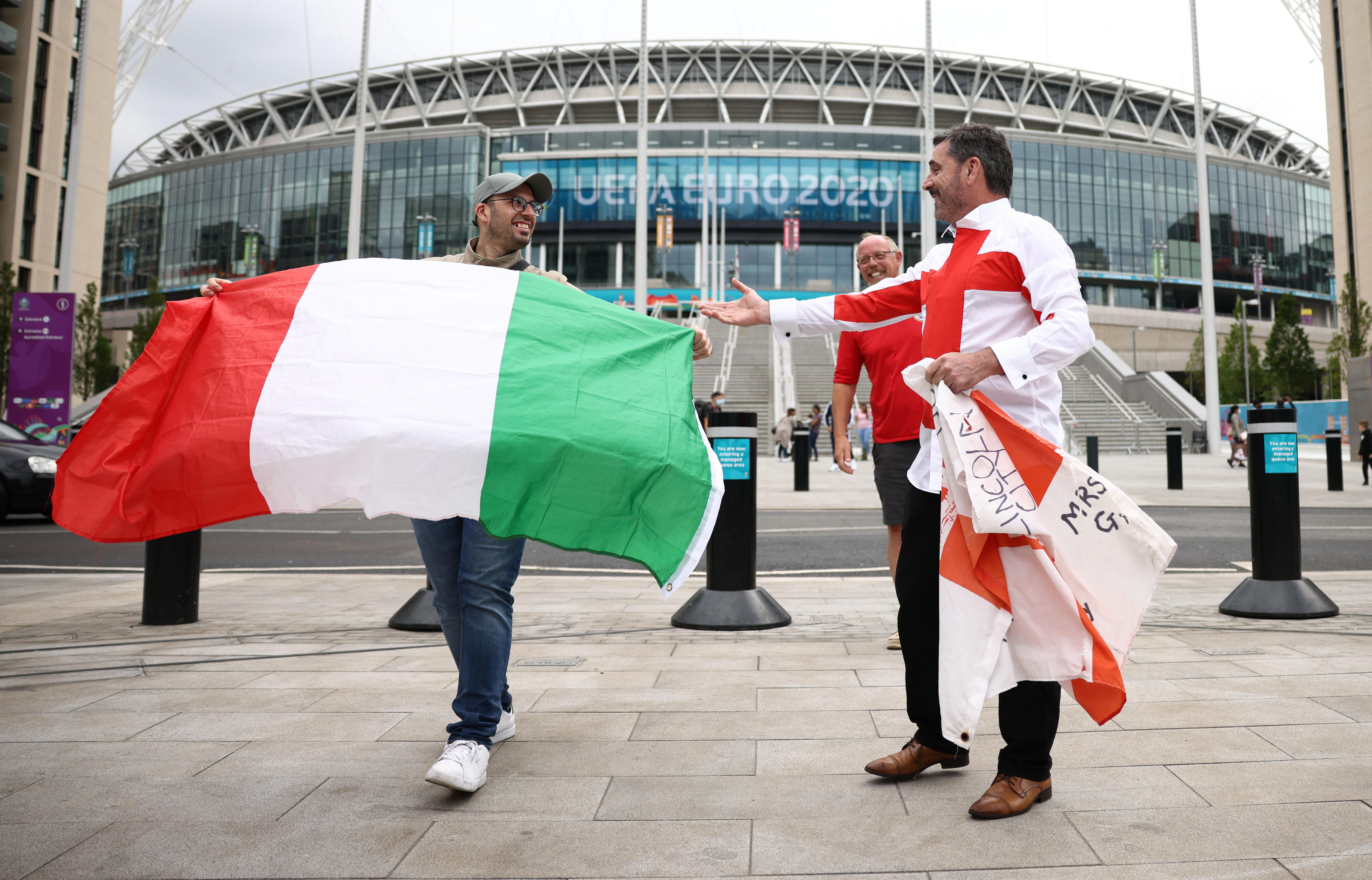 Euro 2020 fans gear up for final as Queen Elizabeth II sends support to ...