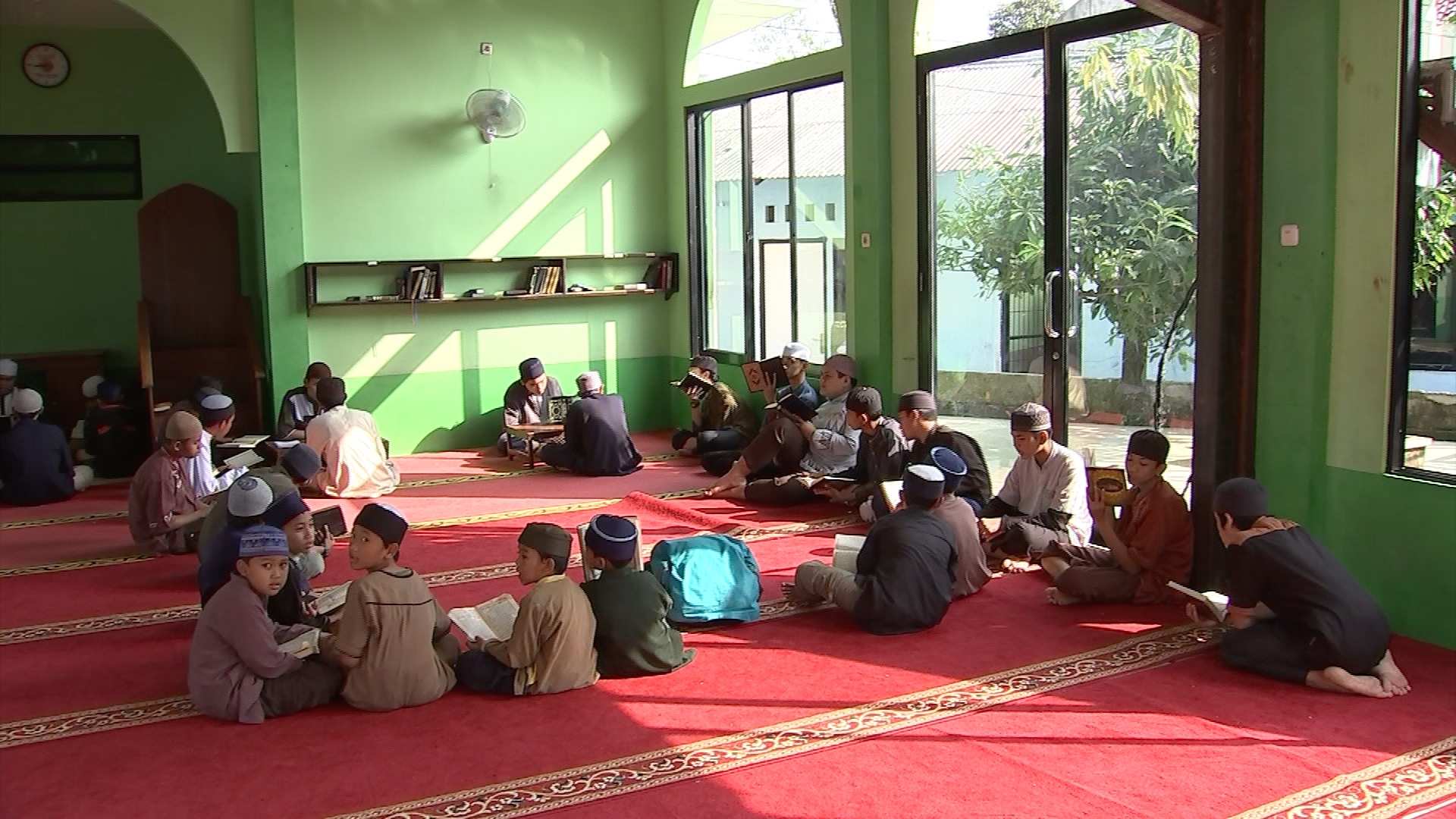Islamic State: Indonesian mosques accused of supporting radical group's ...