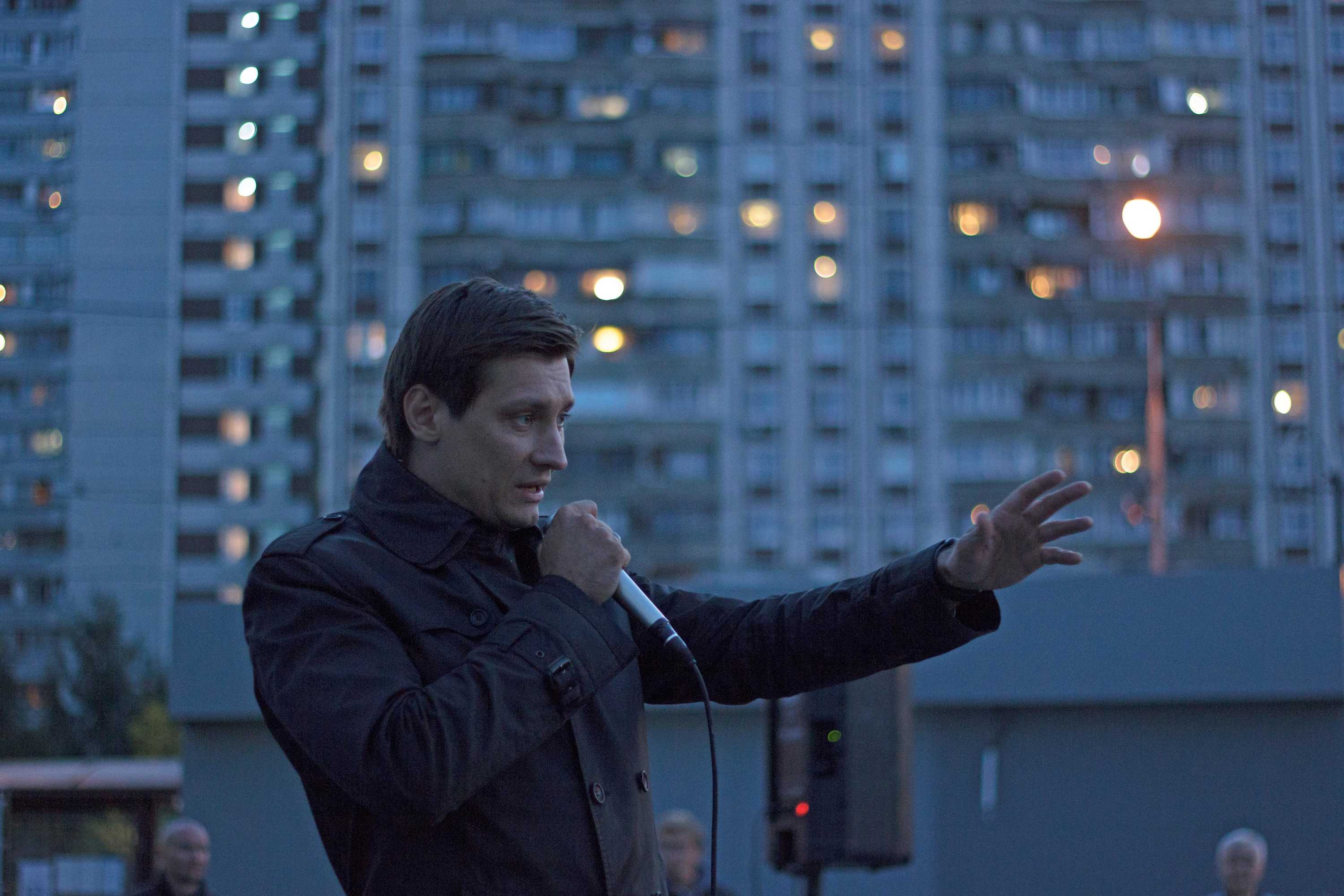 Russia's last dissenting voice in Parliament stands up to strongman ...