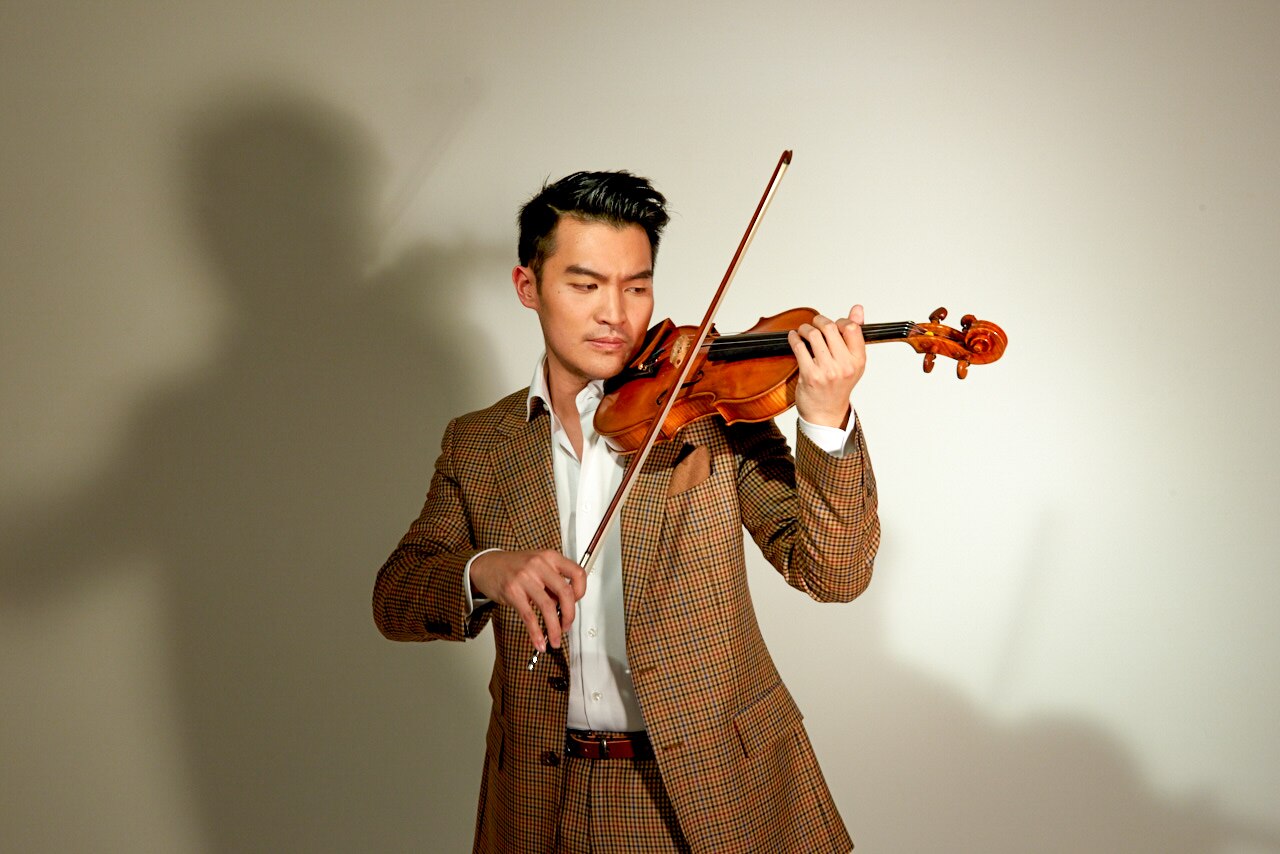 Violinist Ray Chen on string breaks, classical music and the drama of concerto - ABC Brisbane