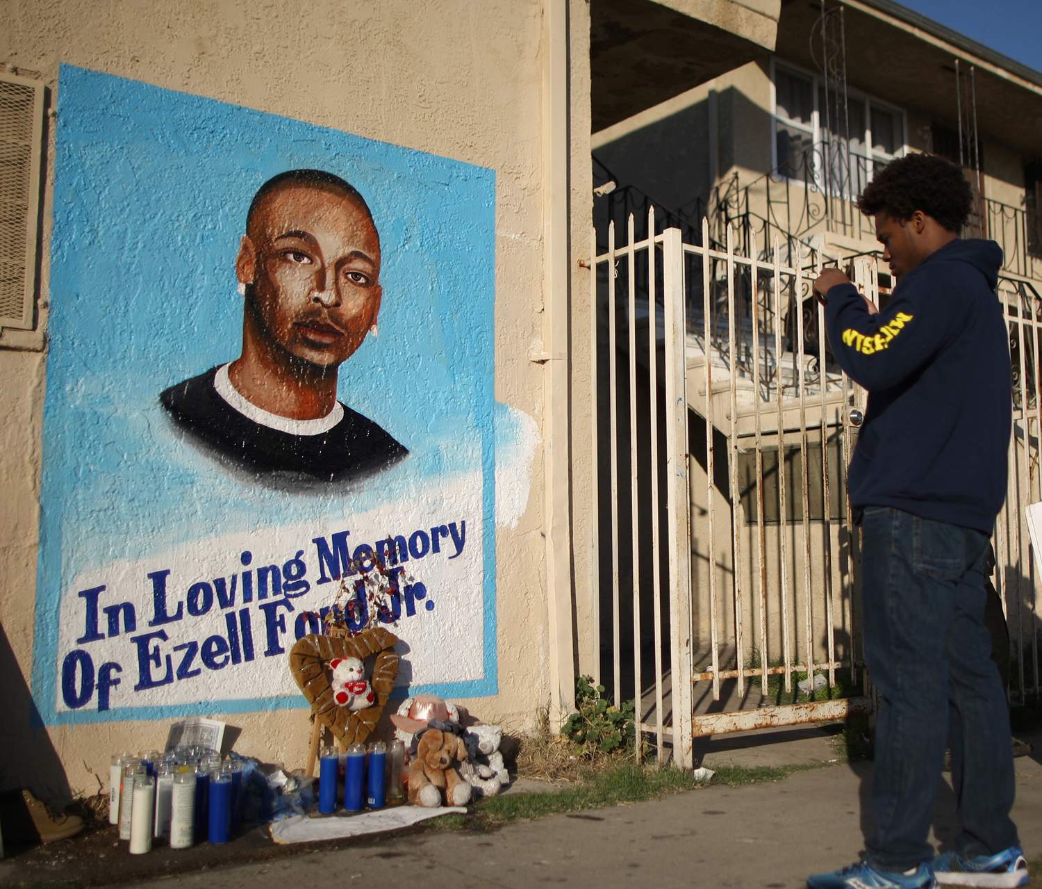 Los Angeles police shot unarmed black man Ezell Ford in back at close ...