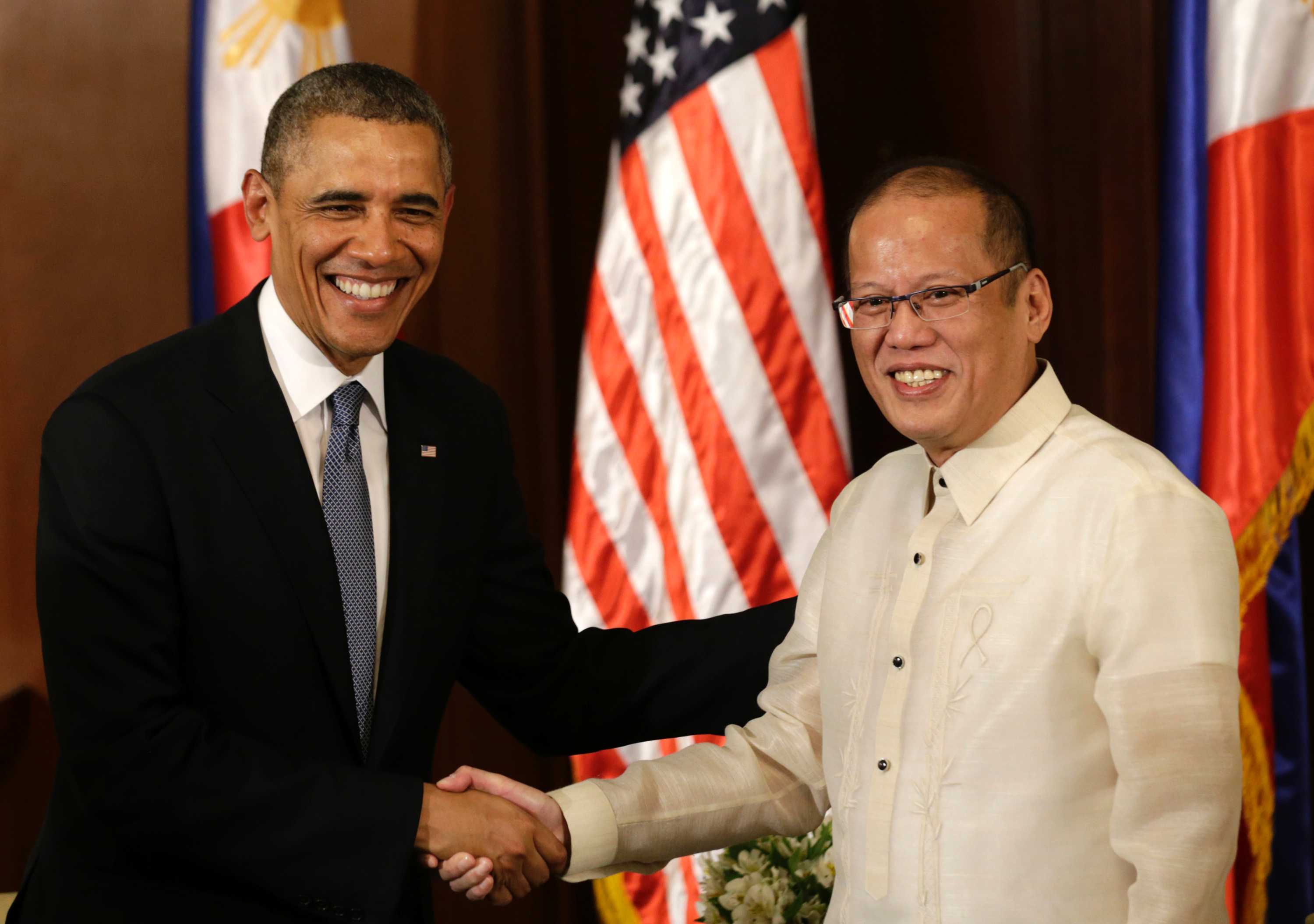 Barack Obama holds defence talks with Philippine president Benigno ...