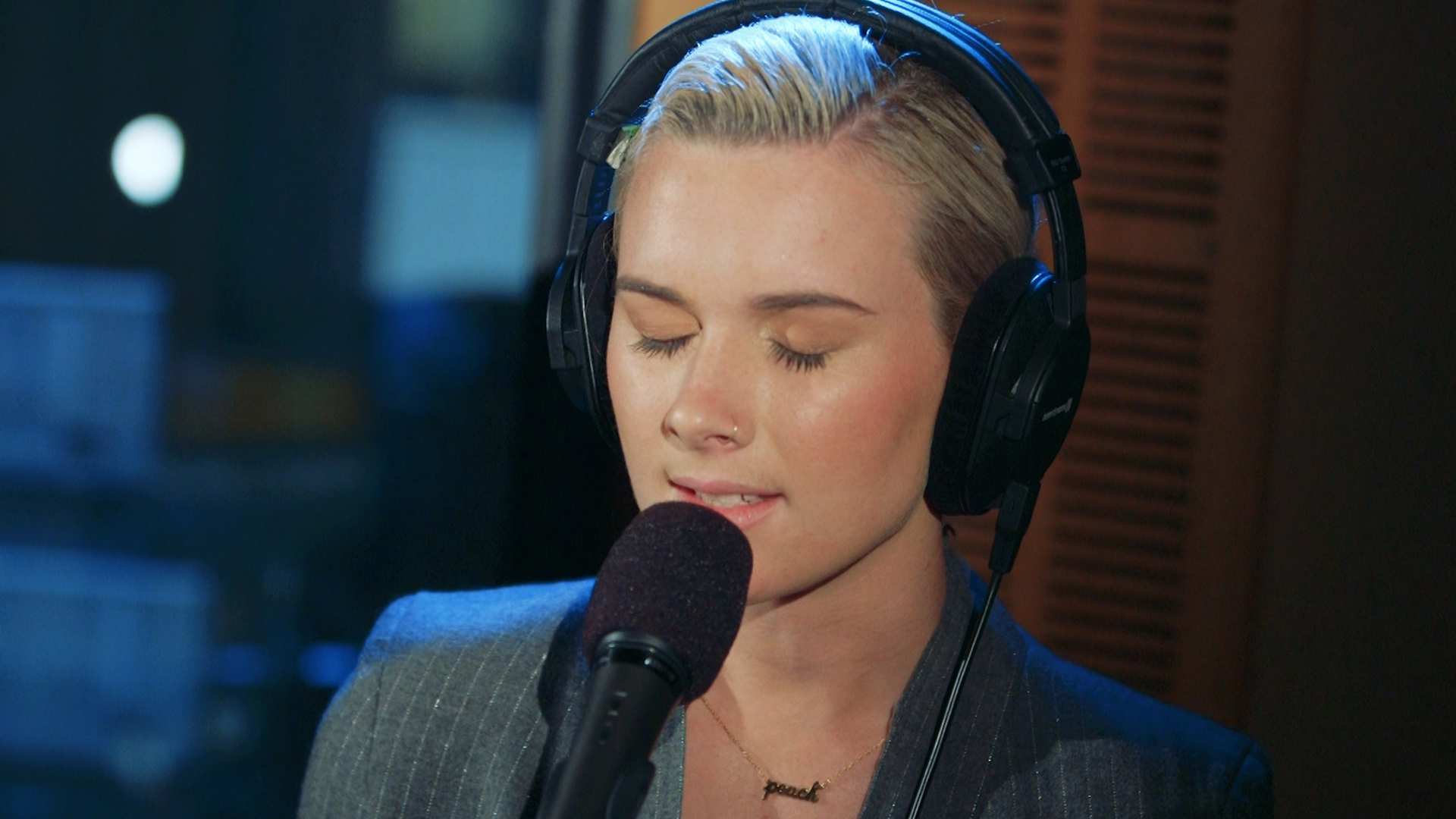 BROODS cover Drake [Ft. Wizkid & Kyla] 'One Dance' for Like A Version ...