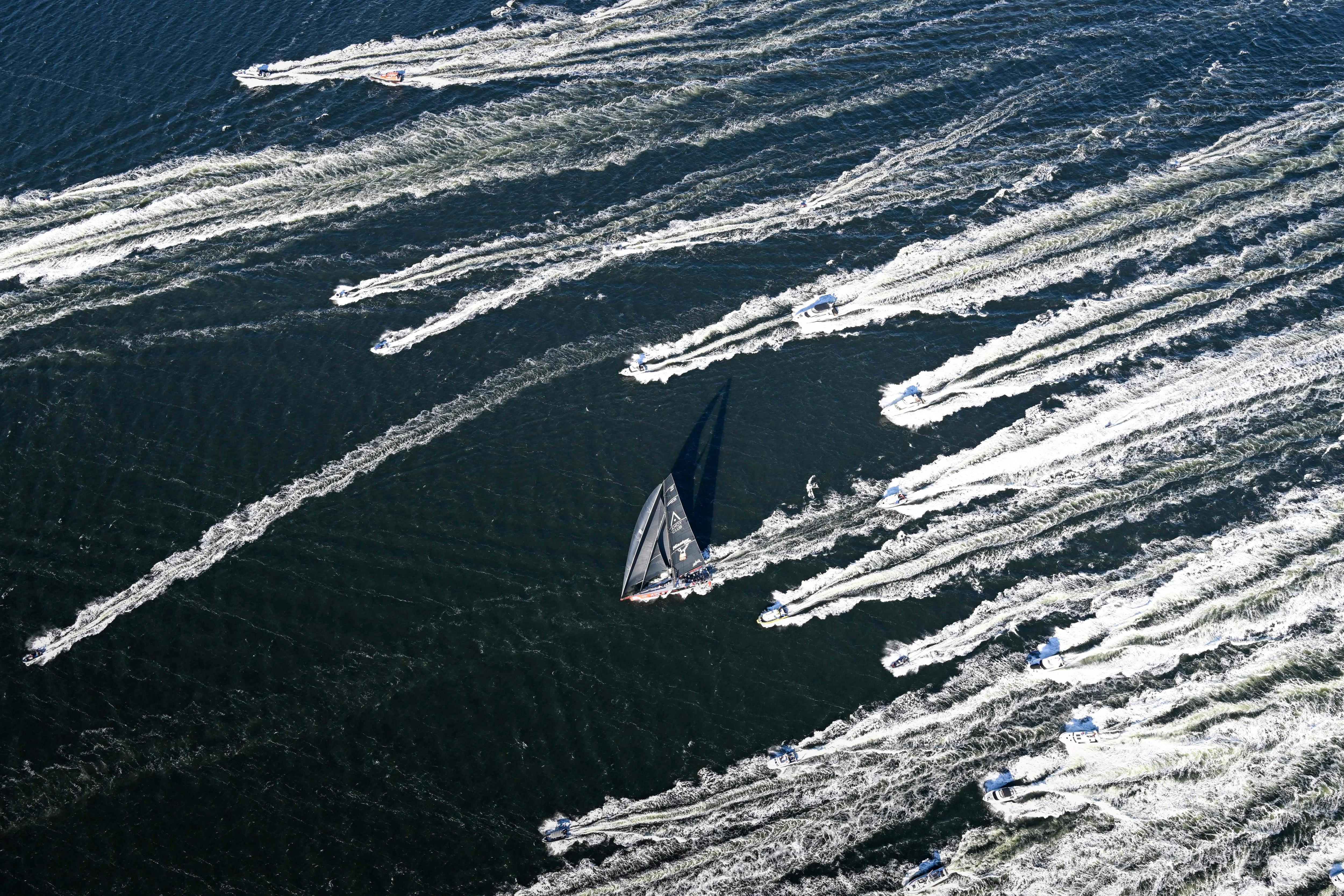 Overall winner yet to be decided as Sydney to Hobart yacht race enters ...