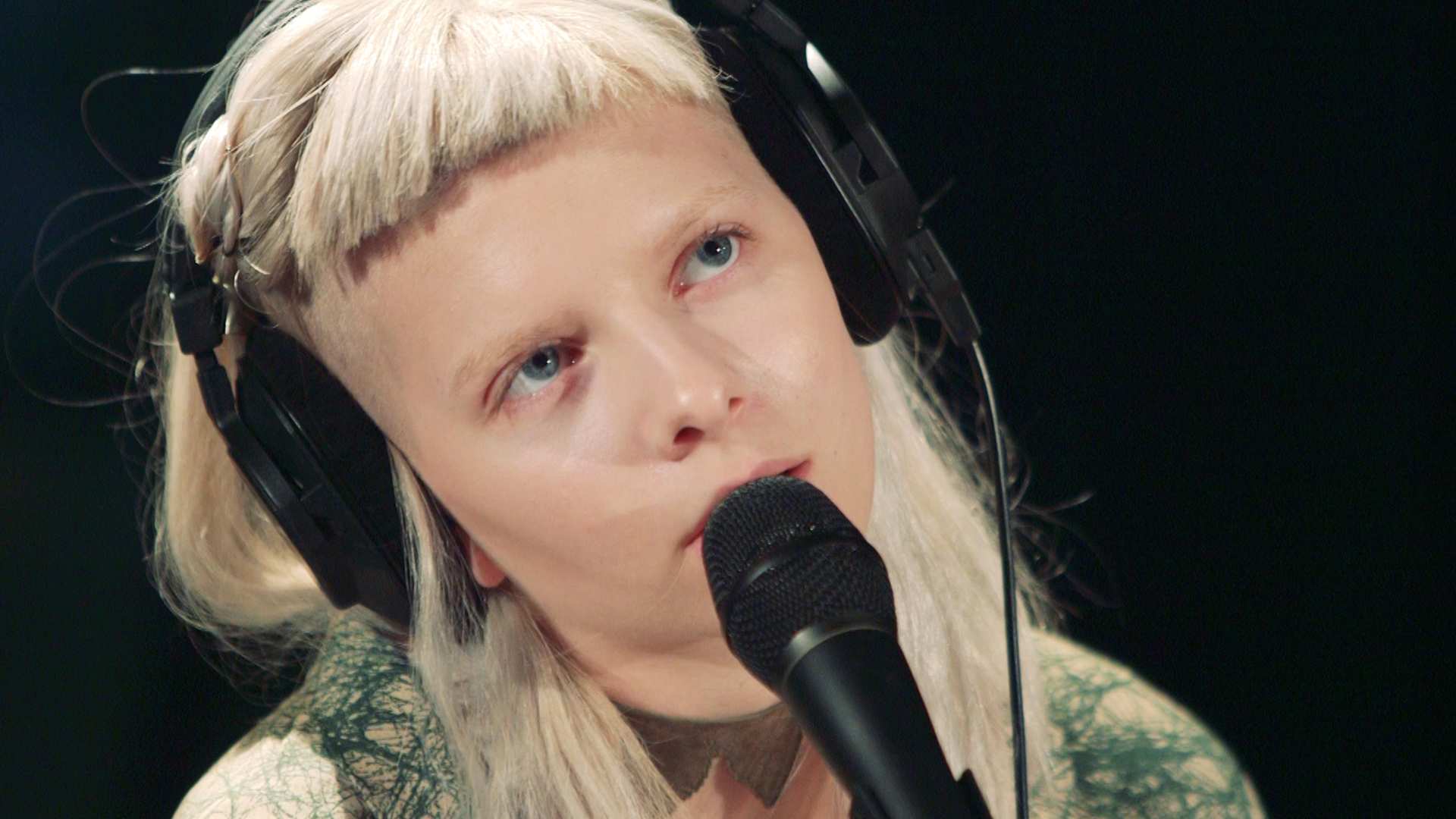 AURORA covers Massive Attack 'Teardrop' for Like A Version [2017 ...