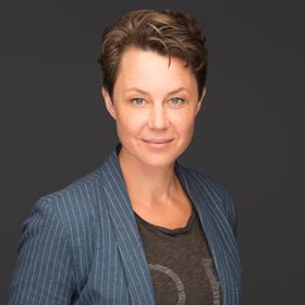 Tasmanian actor Sara Cooper explains what it's like on set during COVID ...