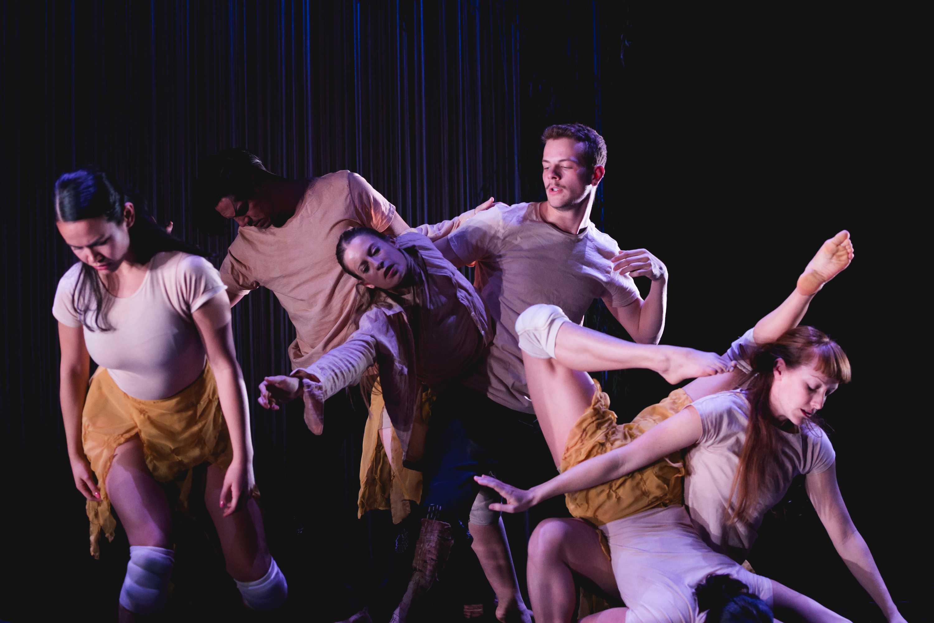 Collaborative performance features dancers from Indian, Maori and ...